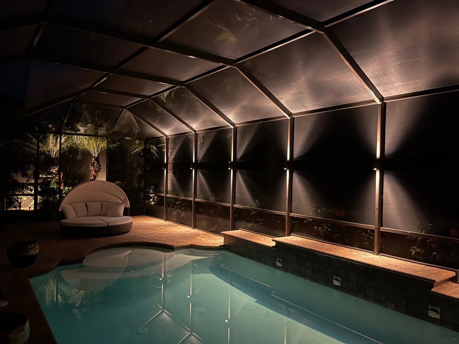 Pool Cage & Lanai Lighting - Sarasota Area — American Lightscapes