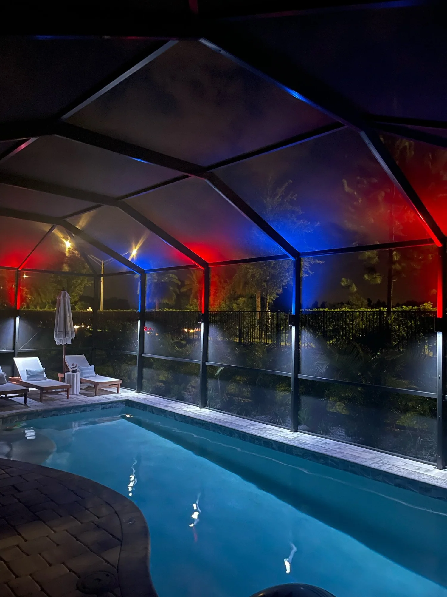 Pool Cage & Lanai Lighting - Sarasota Area — American Lightscapes