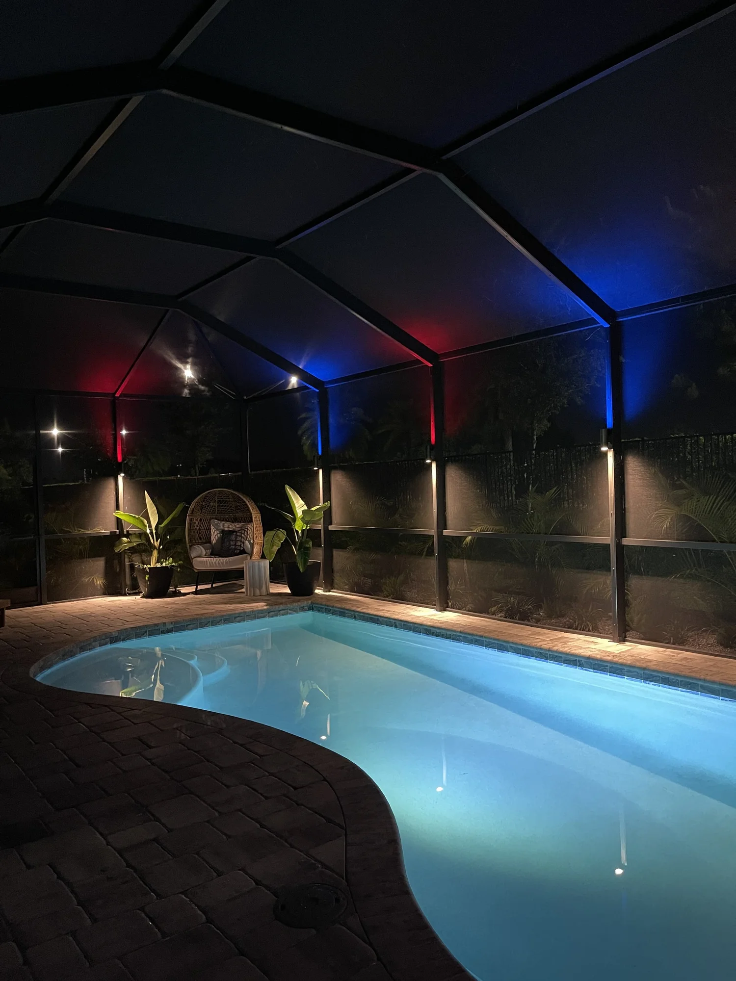 Pool Cage & Lanai Lighting - Sarasota Area — American Lightscapes