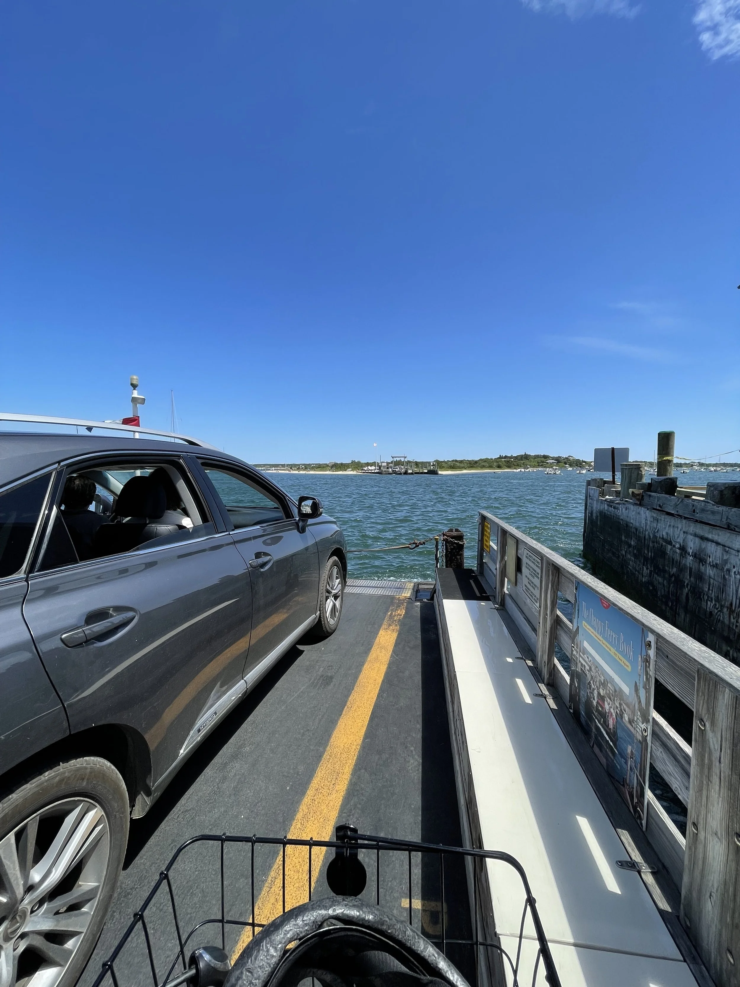 The Ultimate Ferry Day Trip to Martha's Vineyard, MA — Hoot En Route ...