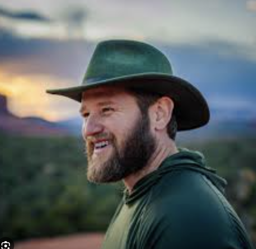 Sedona elopement photographer, specializing in adventure locations in ...