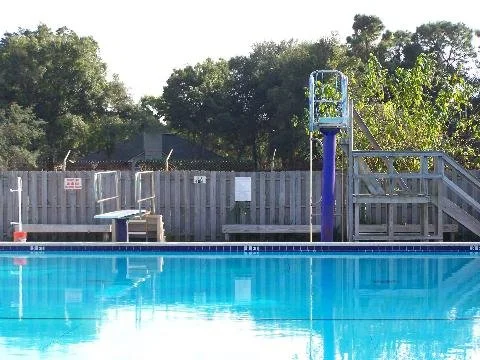 About Us — Holly Oaks Club & Pool