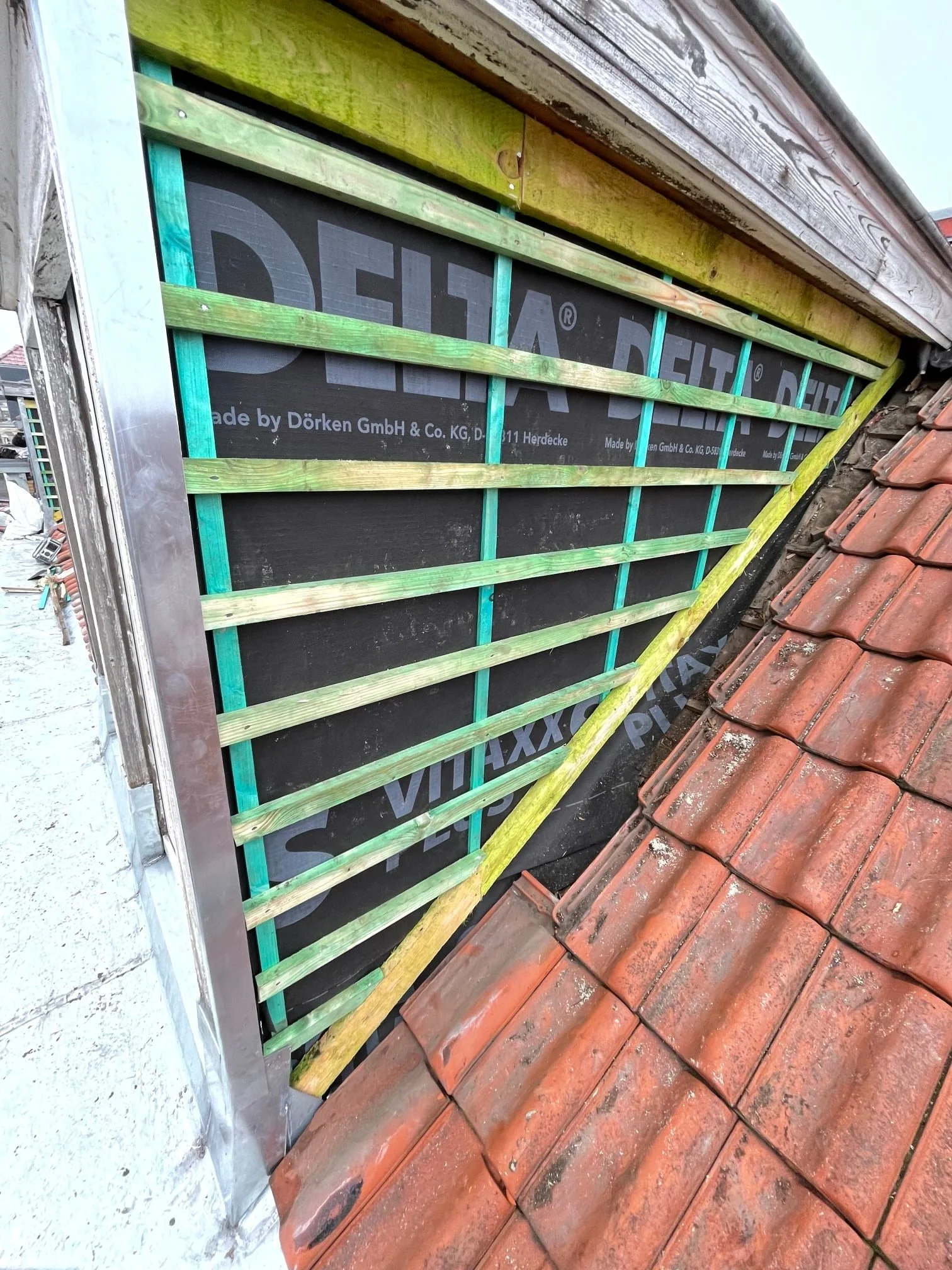 Rénovation de chéneau & lucarnes — AVA Toiture - Pose, rénovation et ...