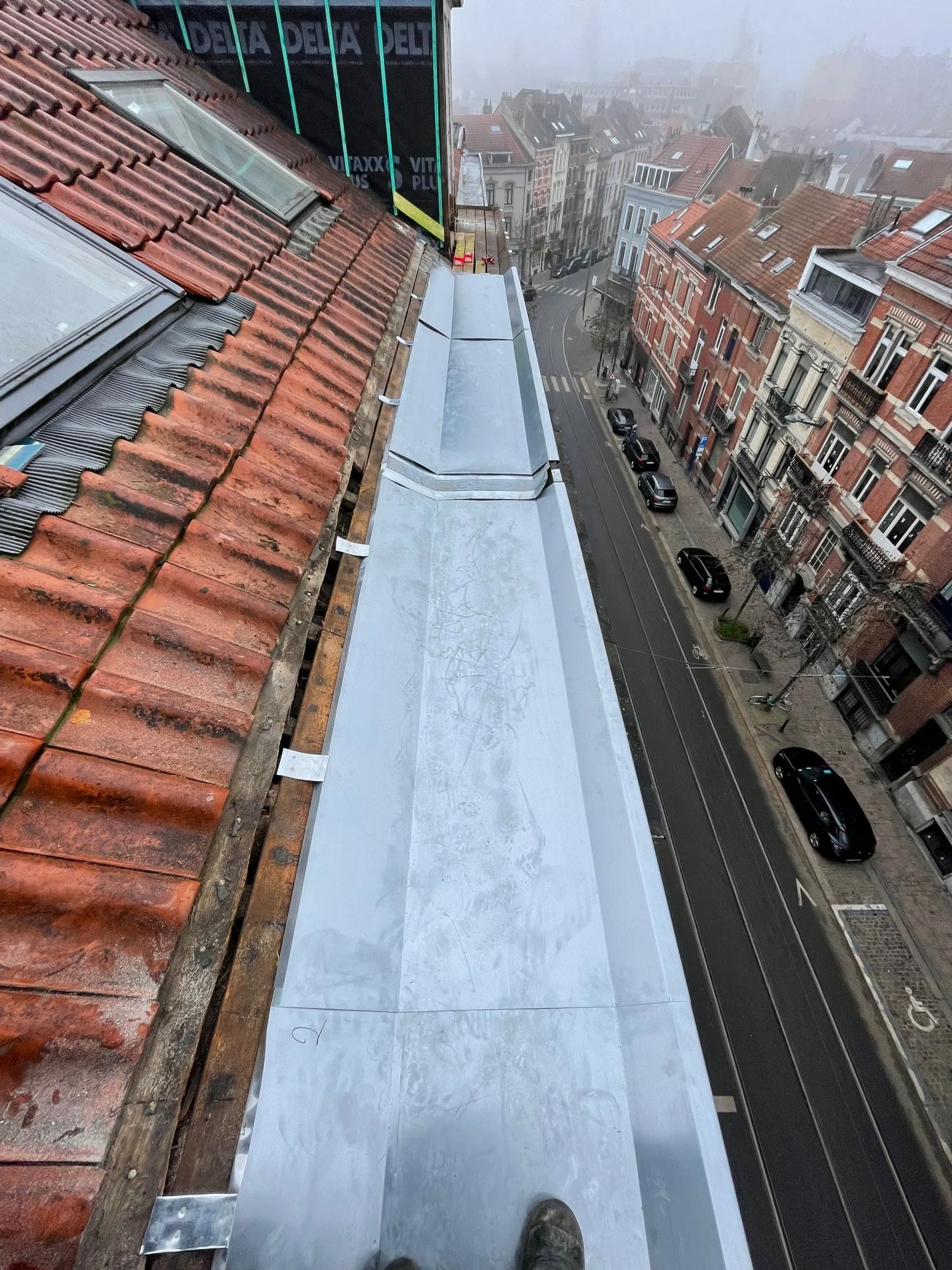 Rénovation de chéneau & lucarnes — AVA Toiture - Pose, rénovation et ...