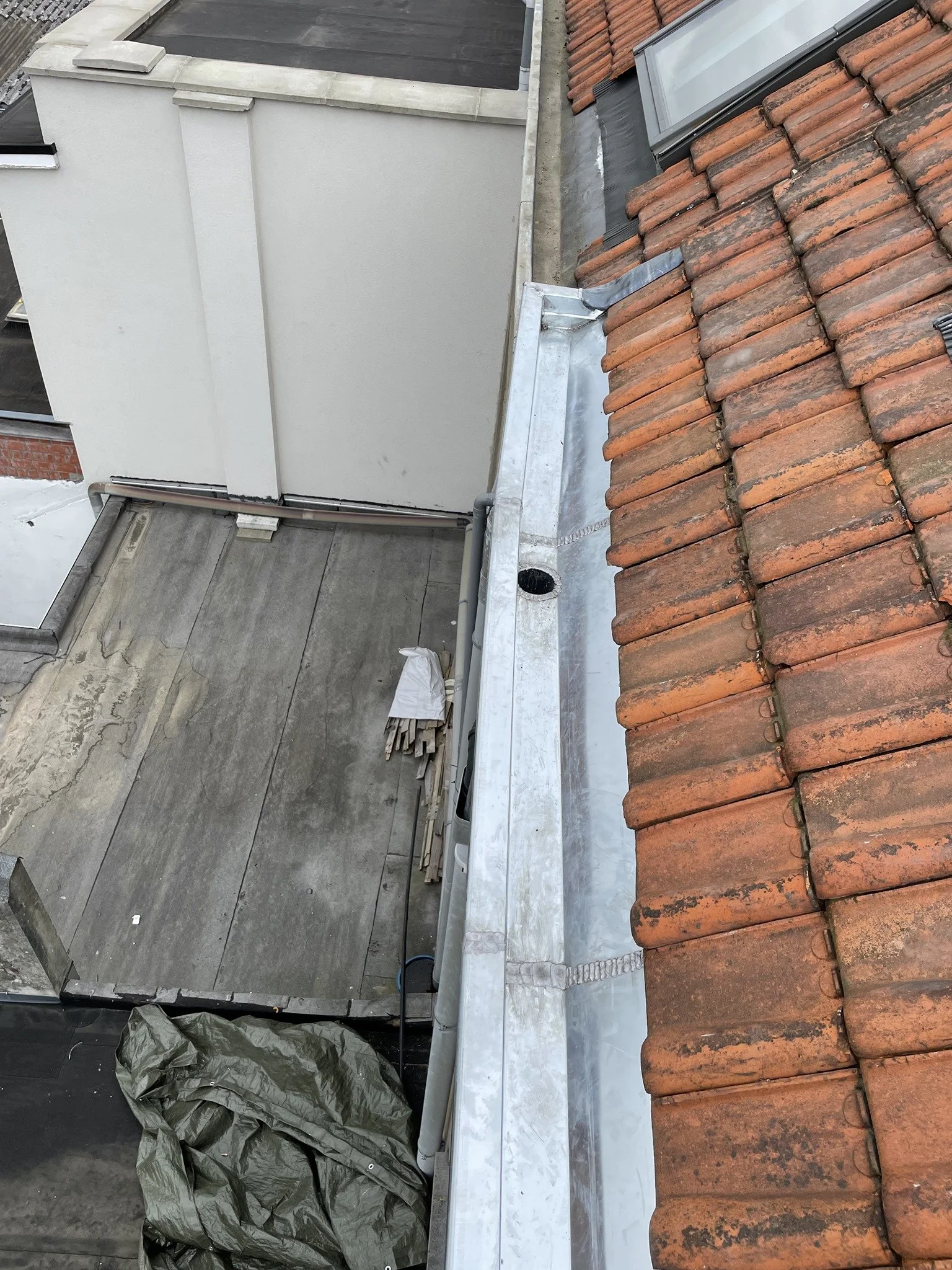 Rénovation de chéneau — AVA Toiture - Pose, rénovation et isolation de ...