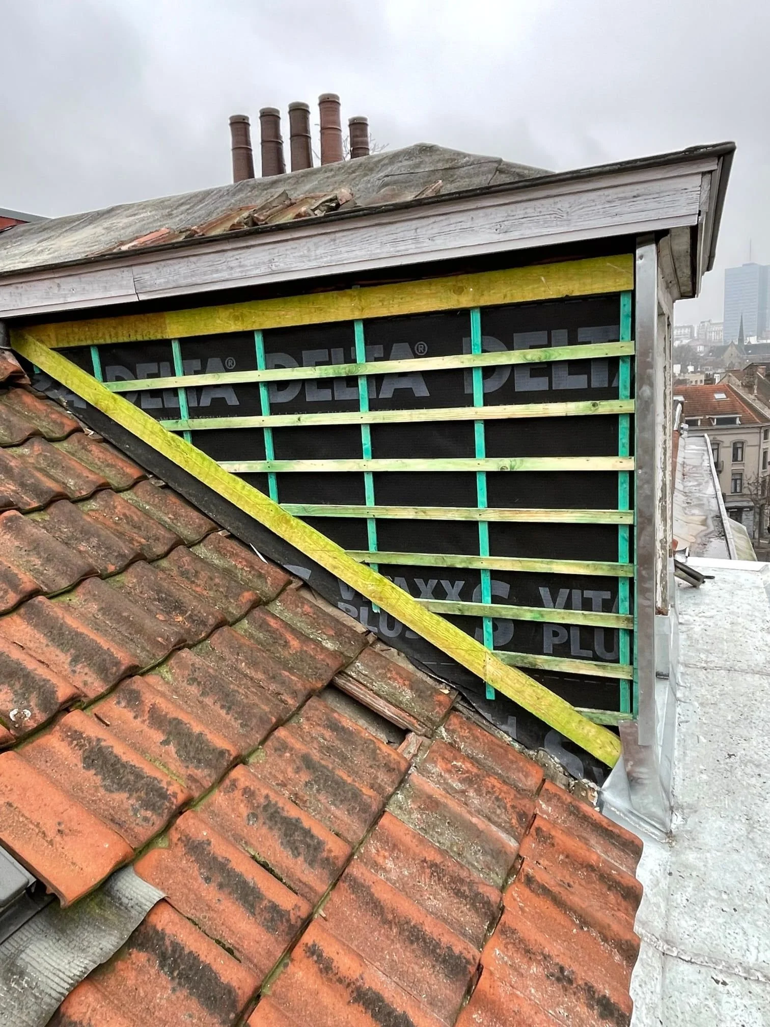 Rénovation de chéneau & lucarnes — AVA Toiture - Pose, rénovation et ...