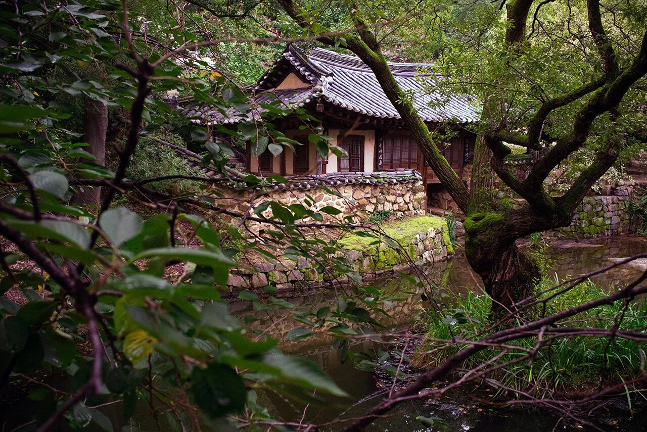 Discovering The History Of Korean Roof Tiles | Hidden Lanes Slow Travel ...