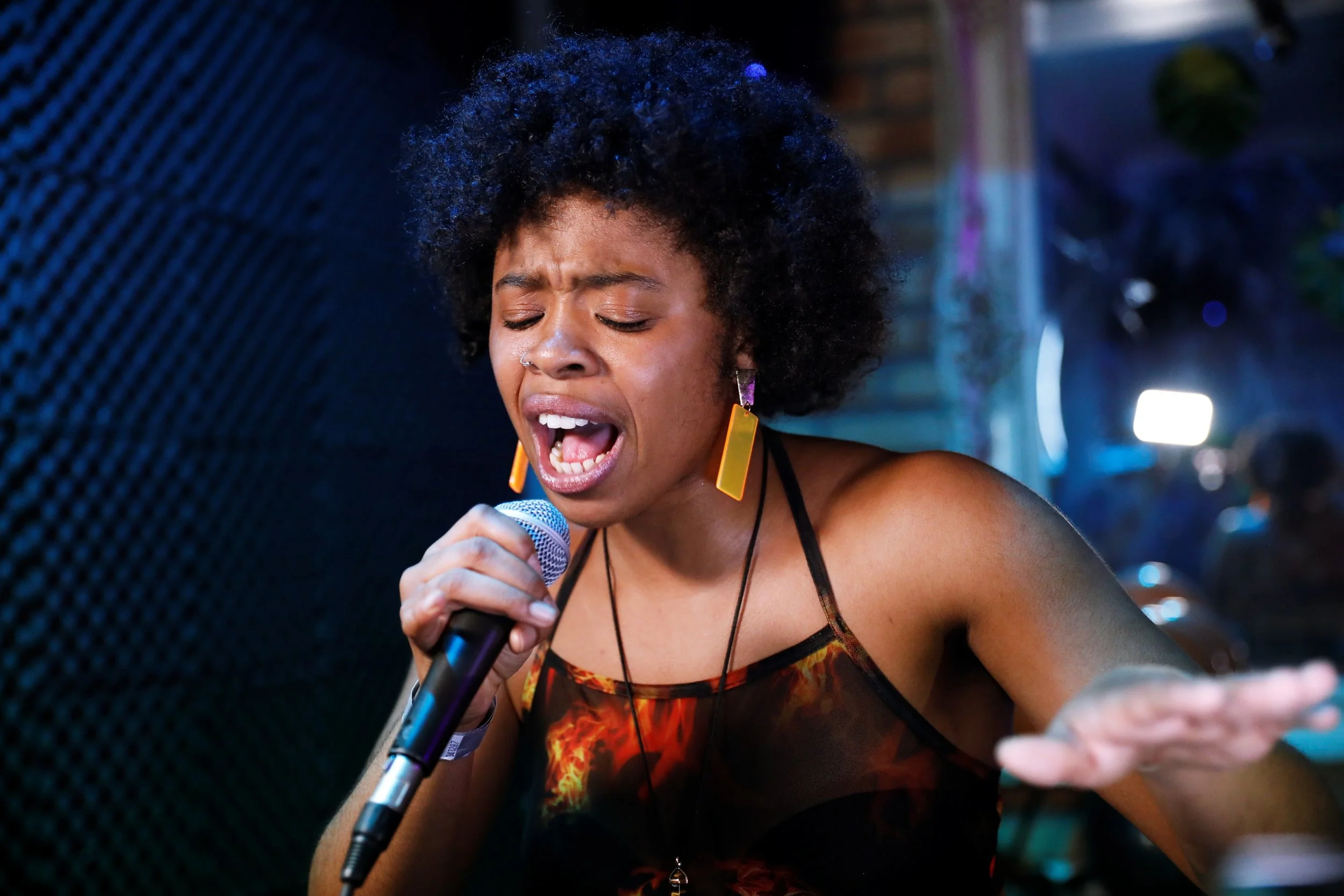 Lachuné Singing lessons in Dallas - Fort Worth Voice Teacher/ Vocal Coach. Help singers sing ...