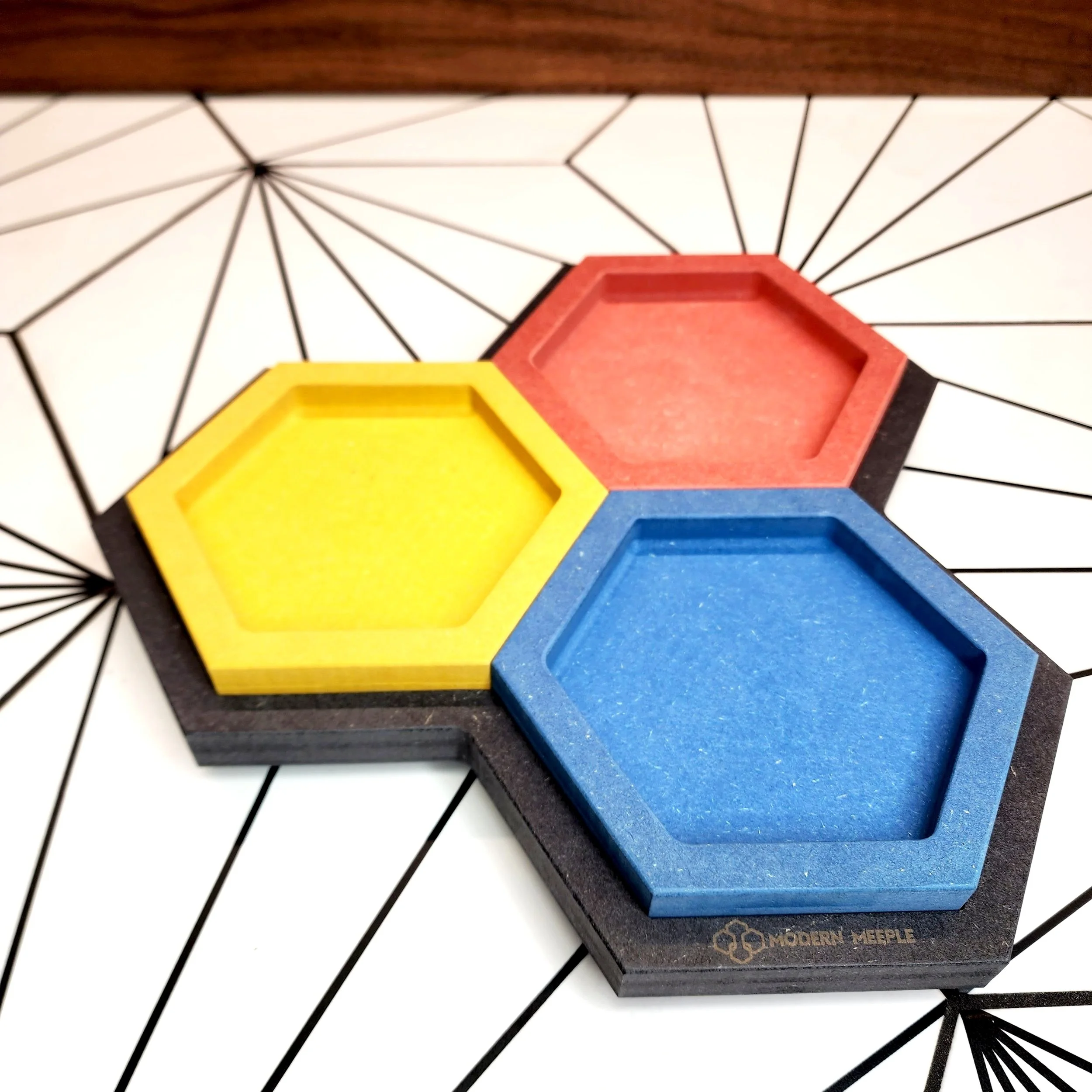 GAMEY SUSAN ™ Mini — Modern Meeple