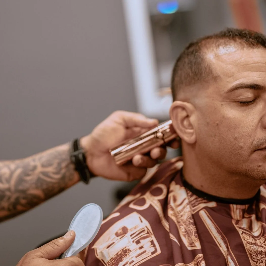 The Royal Barber Shop 100