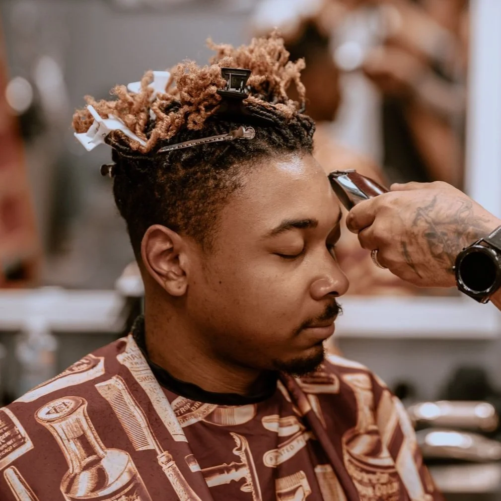 The Royal Barber Shop 100