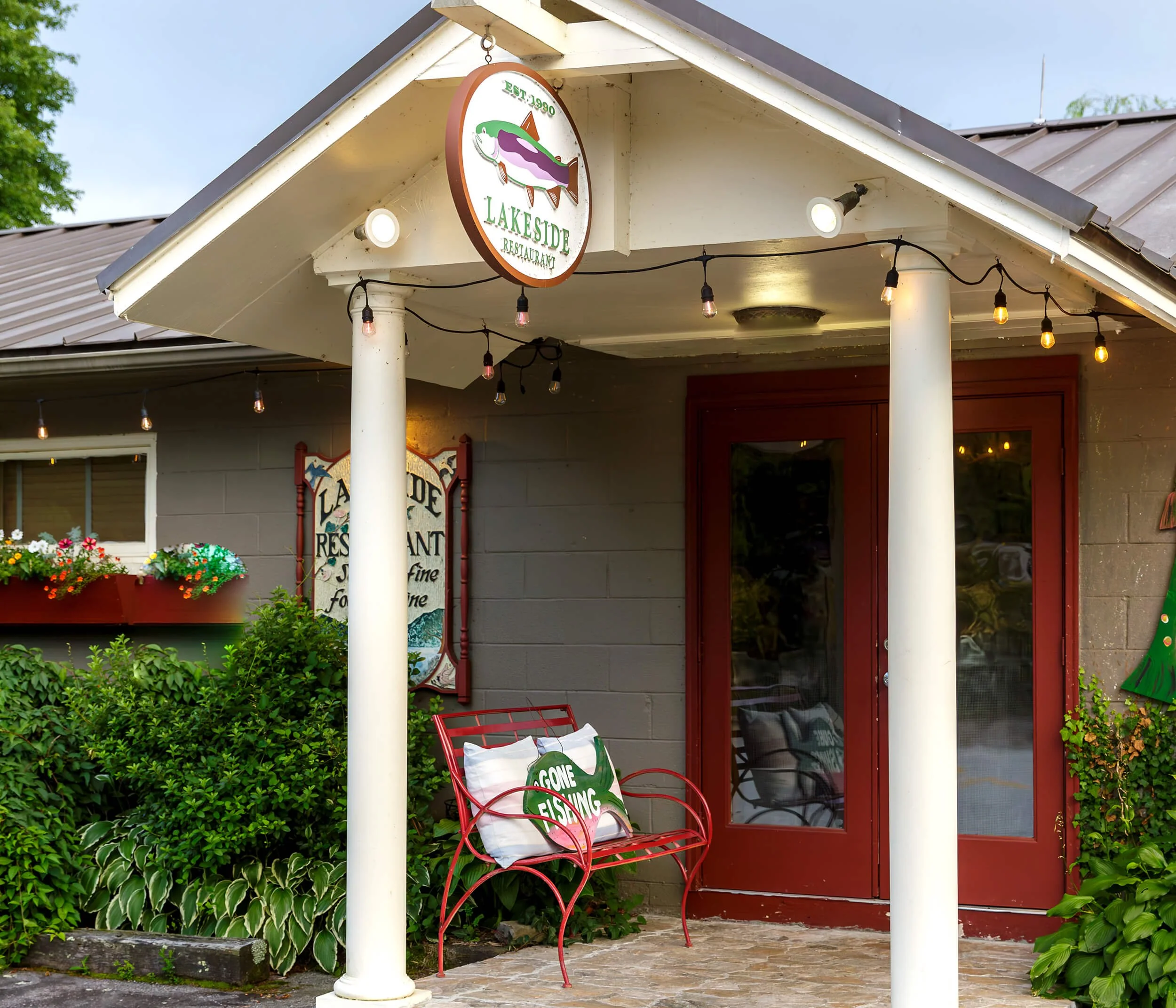 Lakeside Restaurant