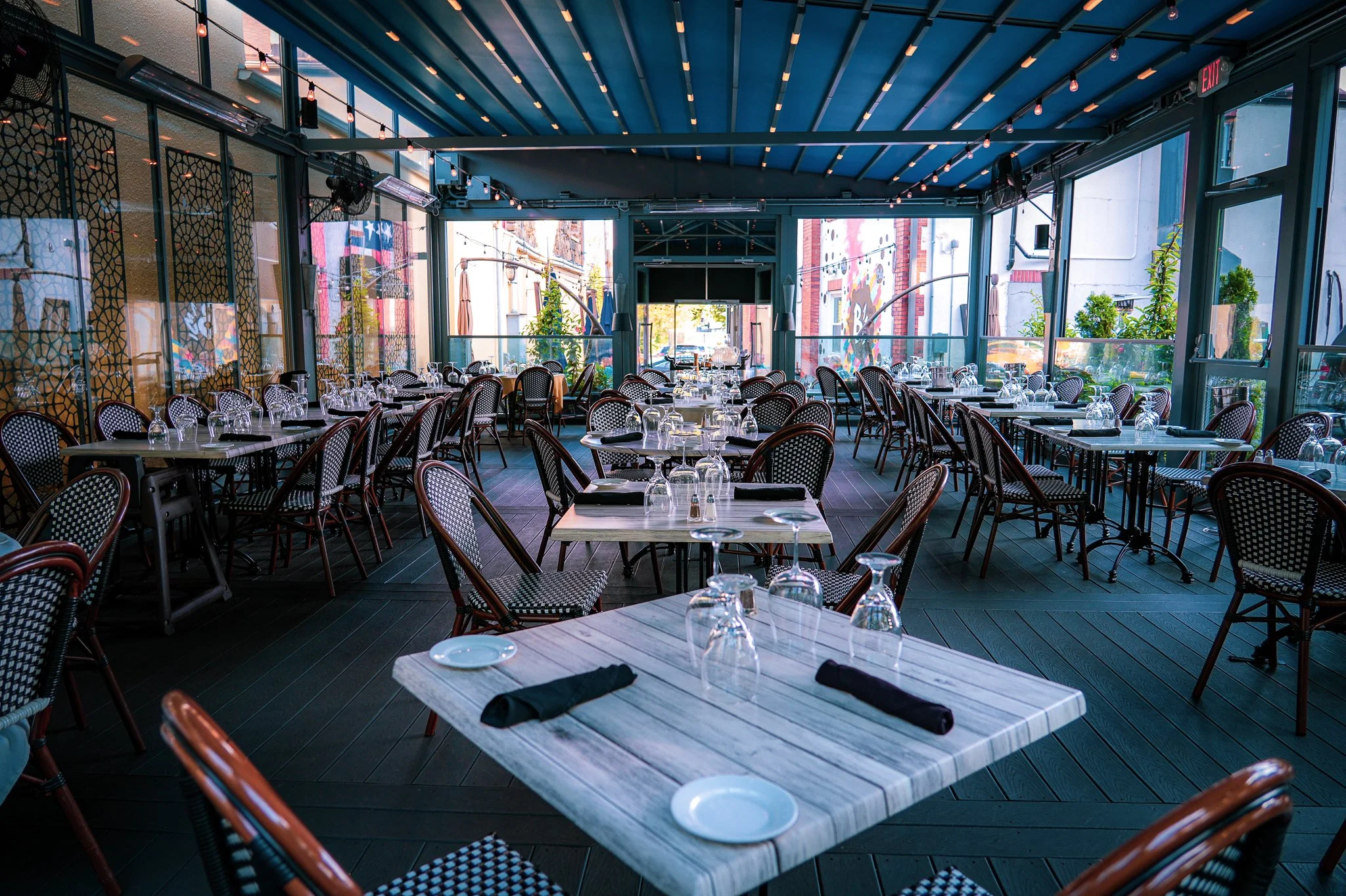 ATRIUM — BISTROSEVENTHREE