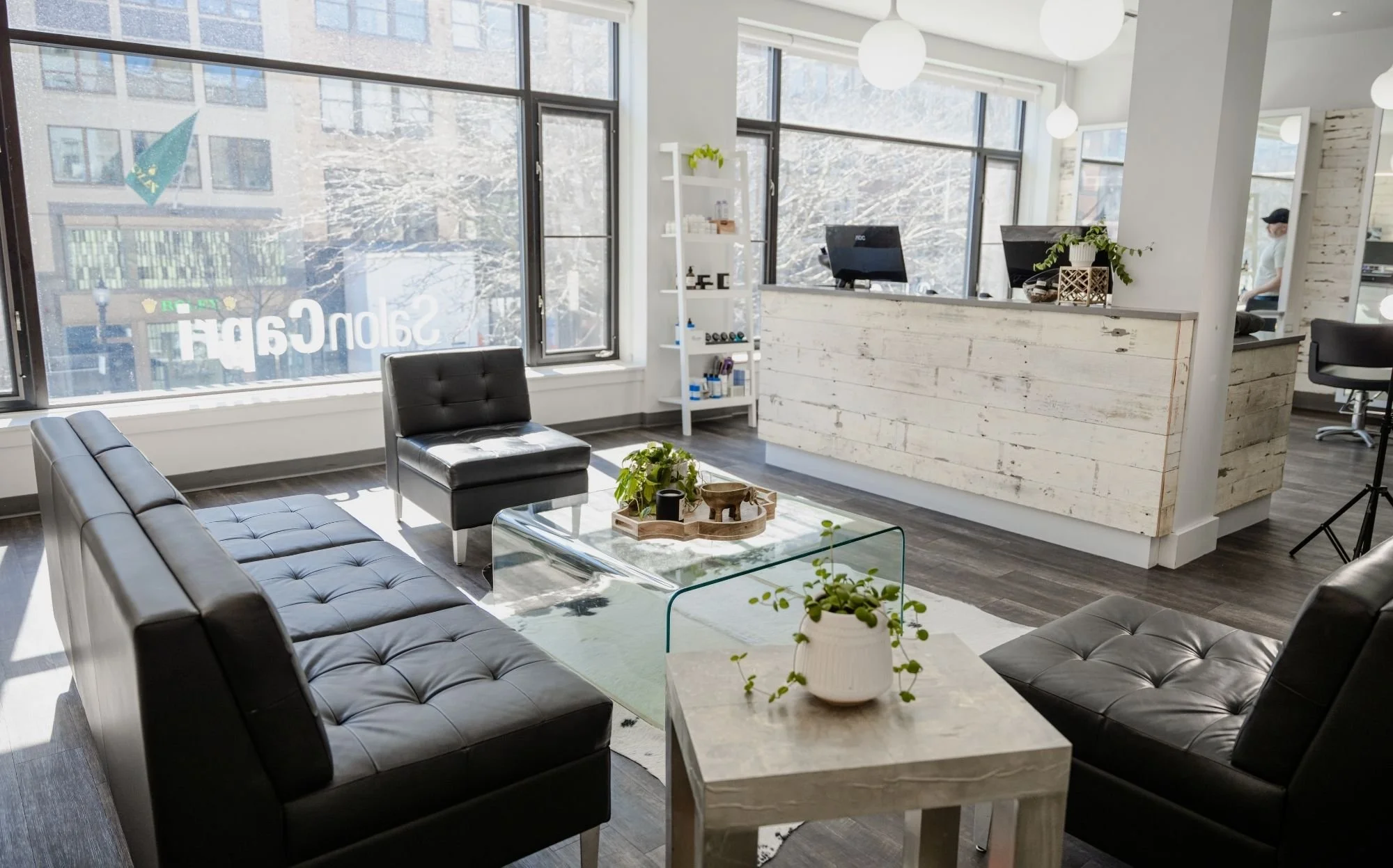 Locations — Salon Capri