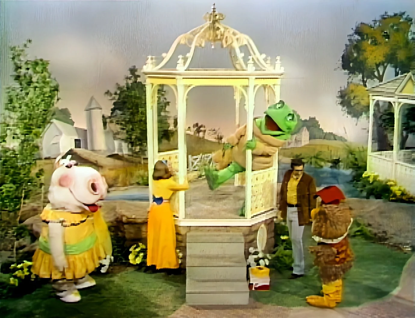 ABOUT THE SHOW — THE NEW ZOO REVUE