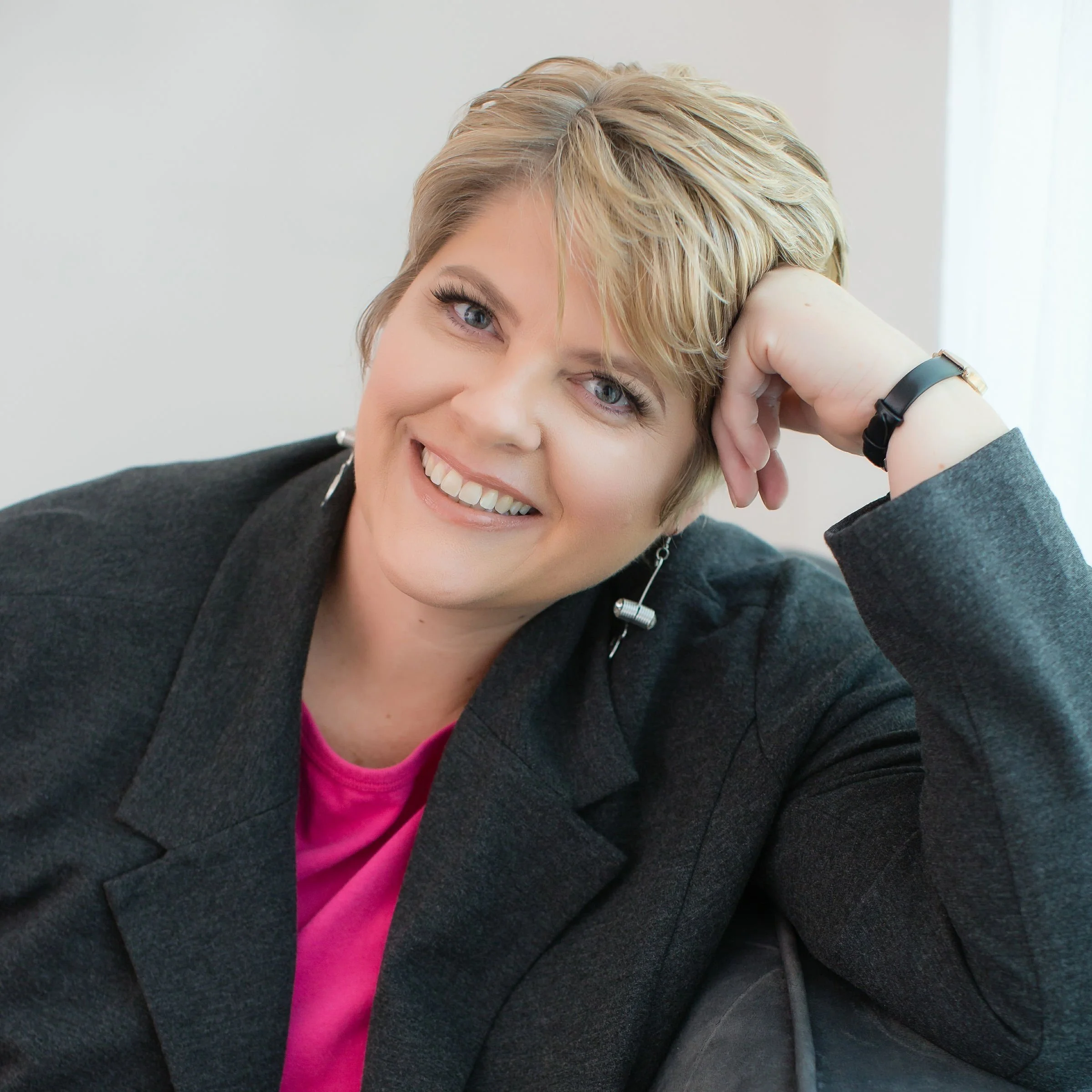 Meet Amy Stephens | Best Wedding Officiant in Arizona