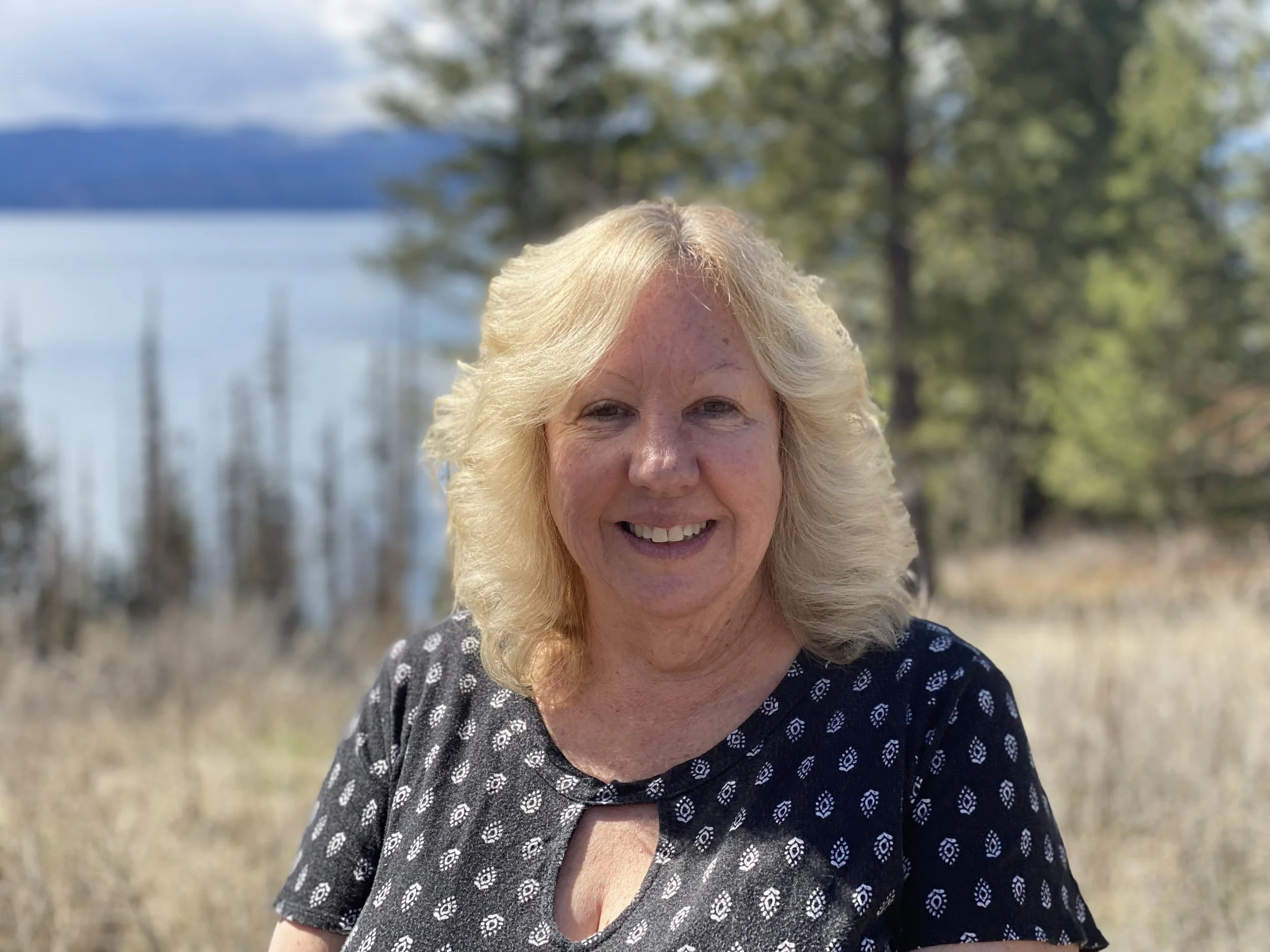 Our Team — Outsider