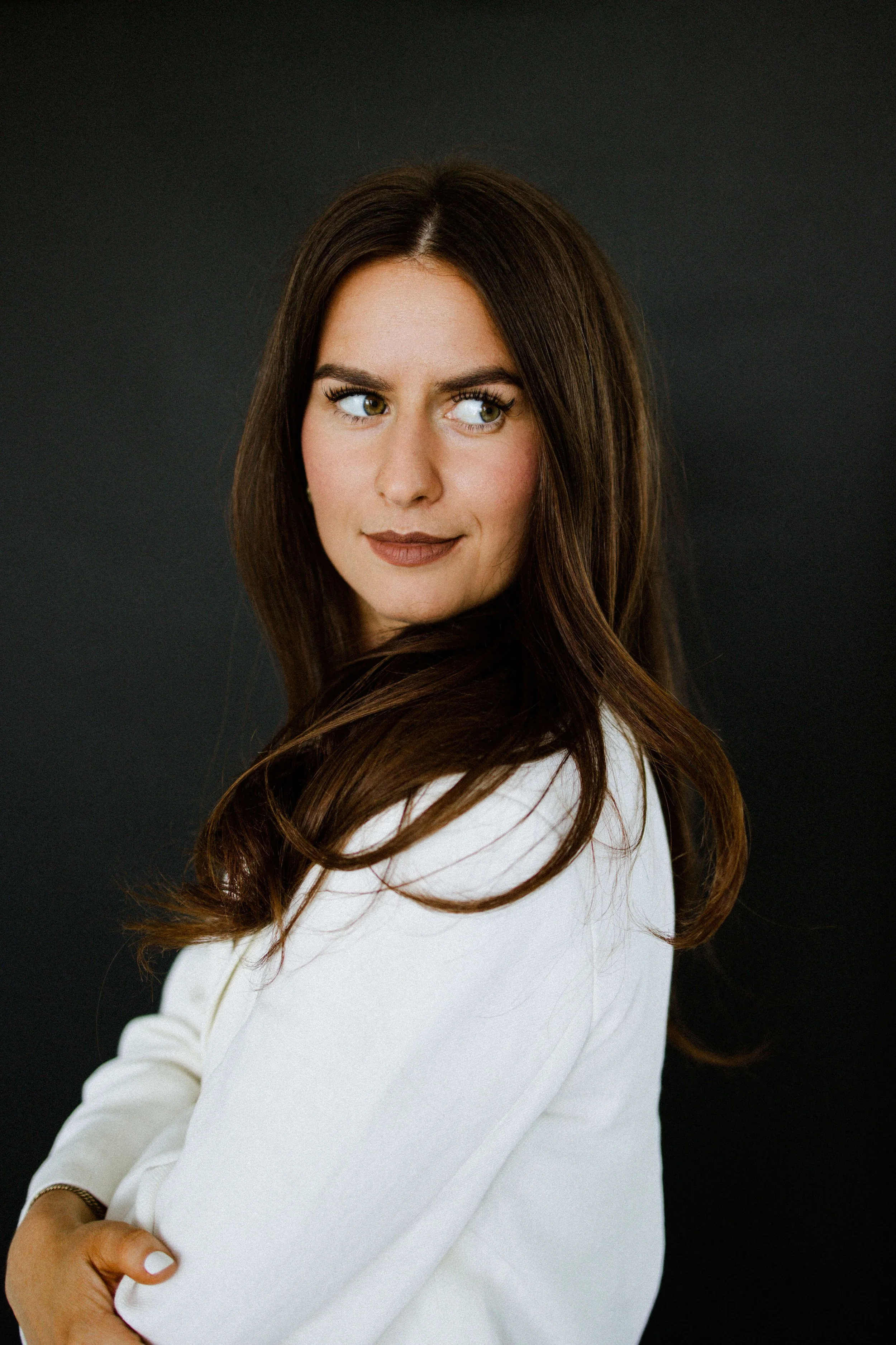 About — Anna Vatuone | Author & Personal Brand Strategist