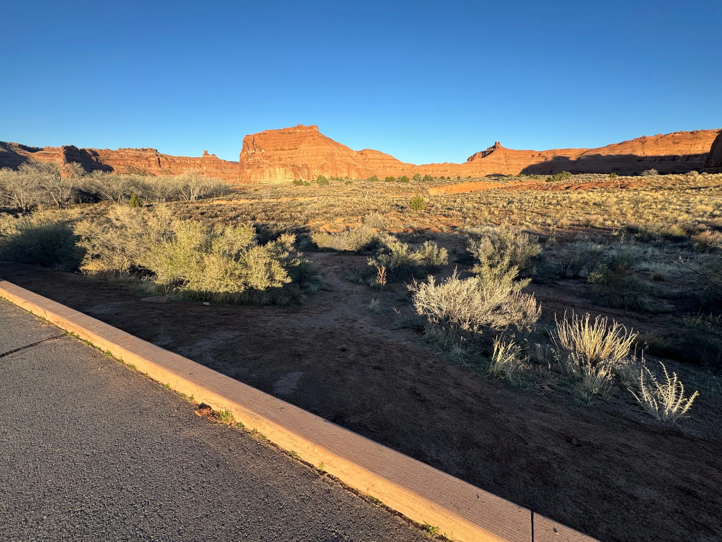 Hiking the Ring Arch Trail in Arches National Park — noahawaii