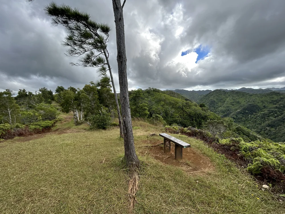 Hiking the Mānana Ridge Trail on Oʻahu — noahawaii