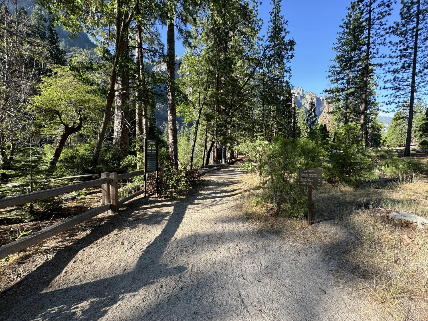 Hiking the Zumwalt Meadow Loop Trail in Kings Canyon National Park ...