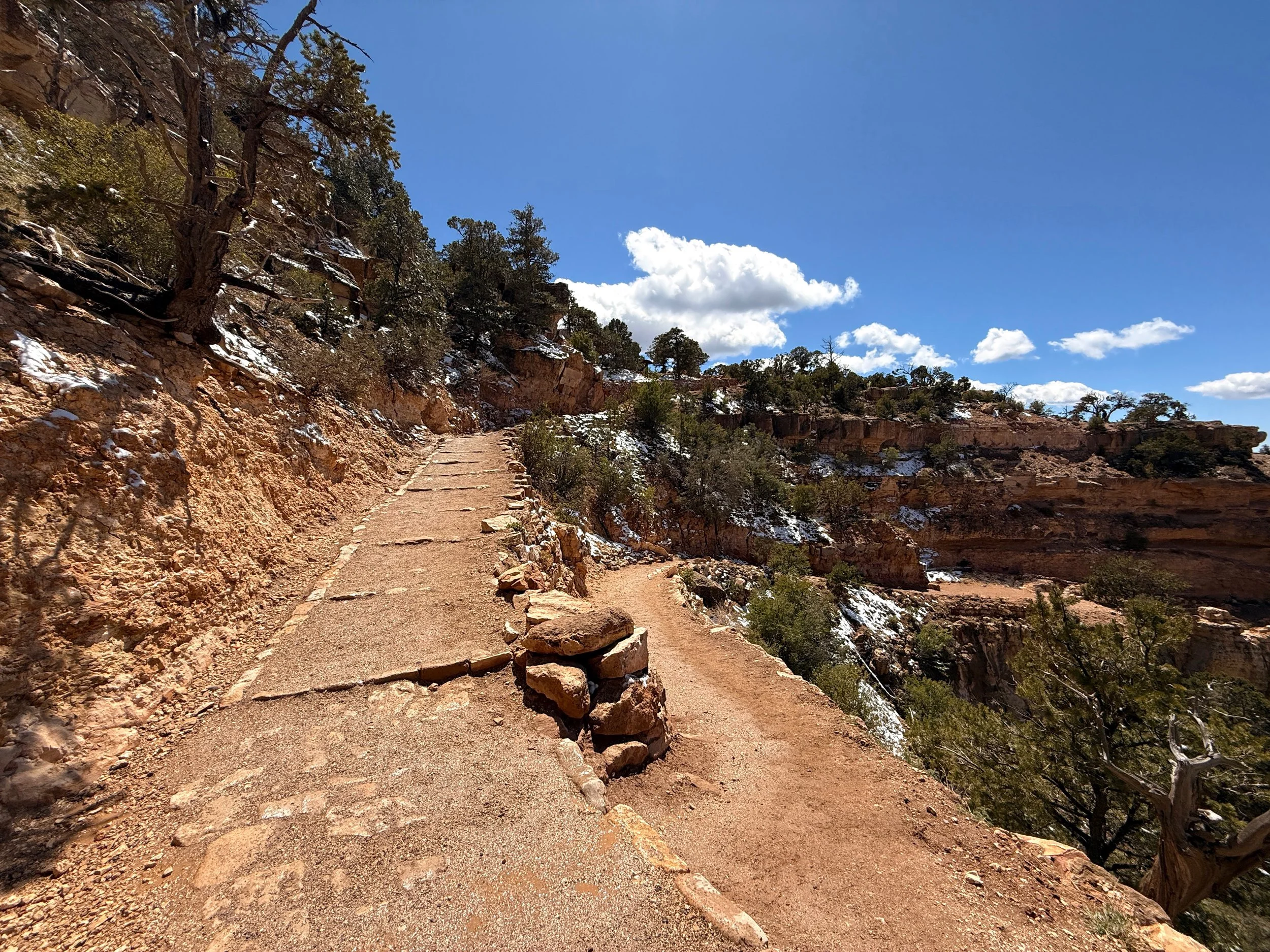 Hiking the Rim to Rim Trail (South Kaibab to North Kaibab) in Grand ...