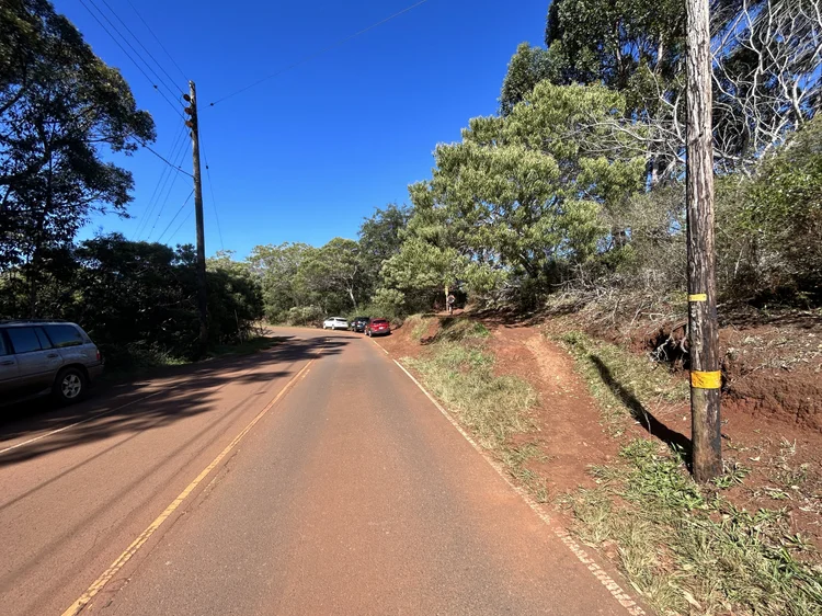 Hiking the Kukui Trail to the Lonomea Shelter on Kauaʻi, Hawaiʻi ...