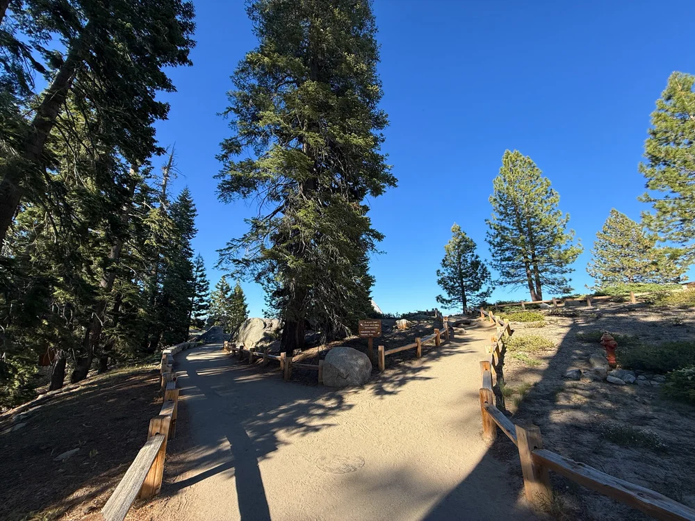 Hiking the Panorama Trail (Illilouette Falls & Panorama Point) in ...