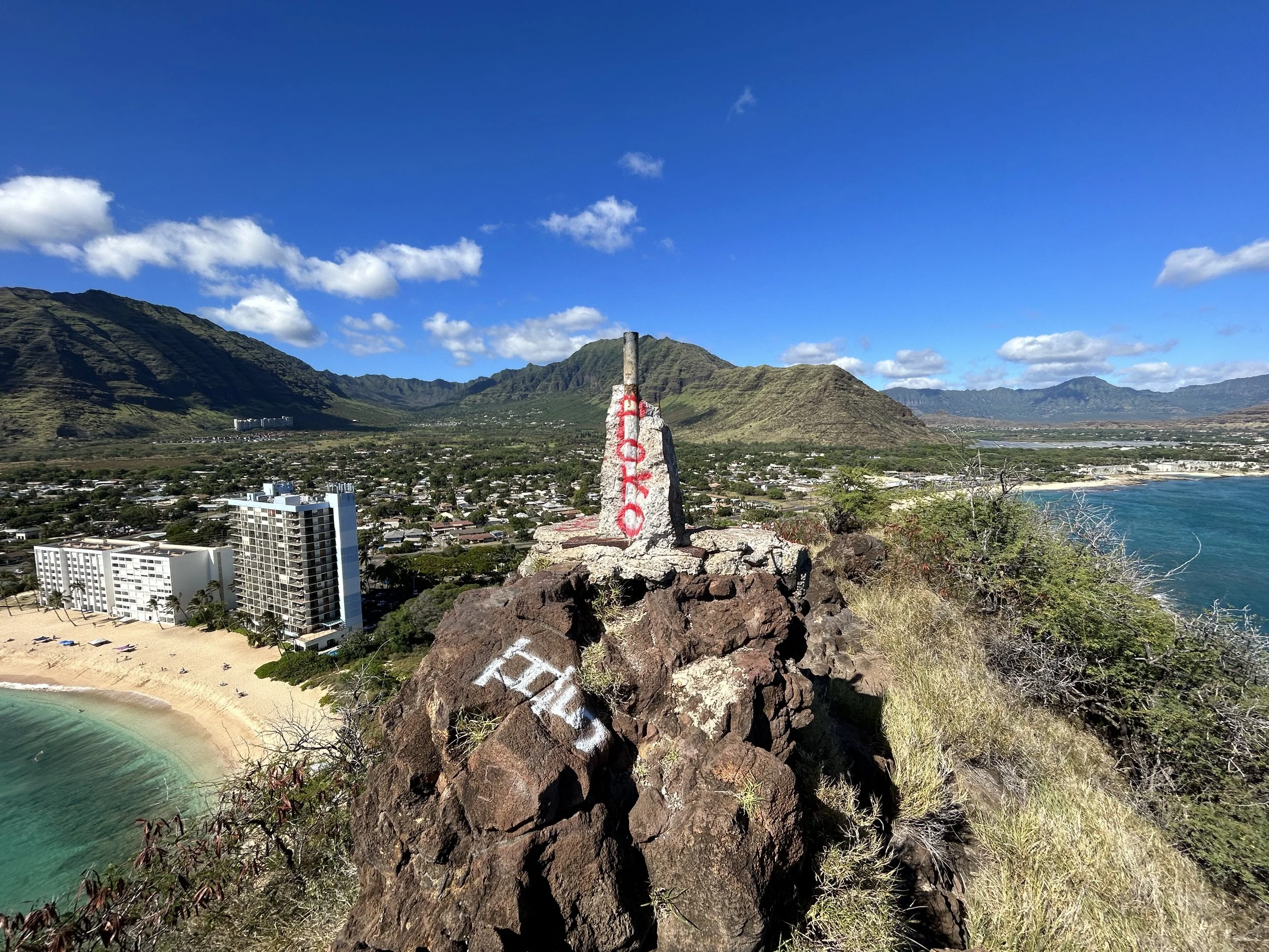 Hiking the Mauna Lahilahi Trail (Turtle Rock) on Oʻahu, Hawaiʻi — noahawaii