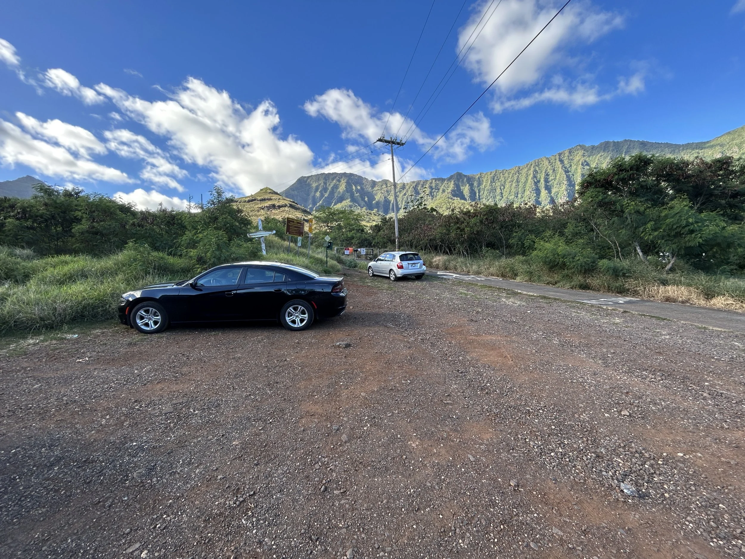Hiking the Lualualei Lookout Trail on Oʻahu, Hawaiʻi — noahawaii