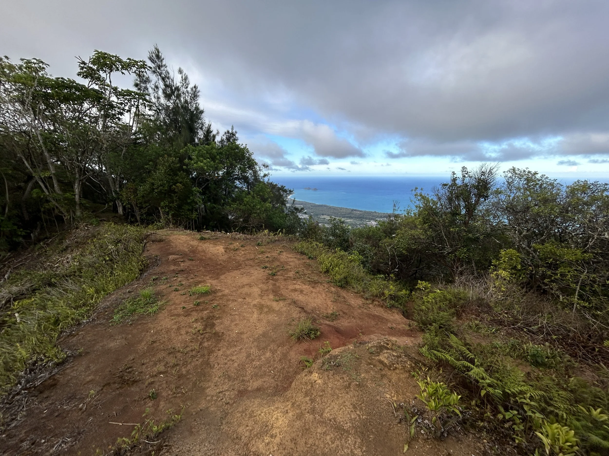 Hiking the Pyramid Rock Loop Trail on Oʻahu — noahawaii