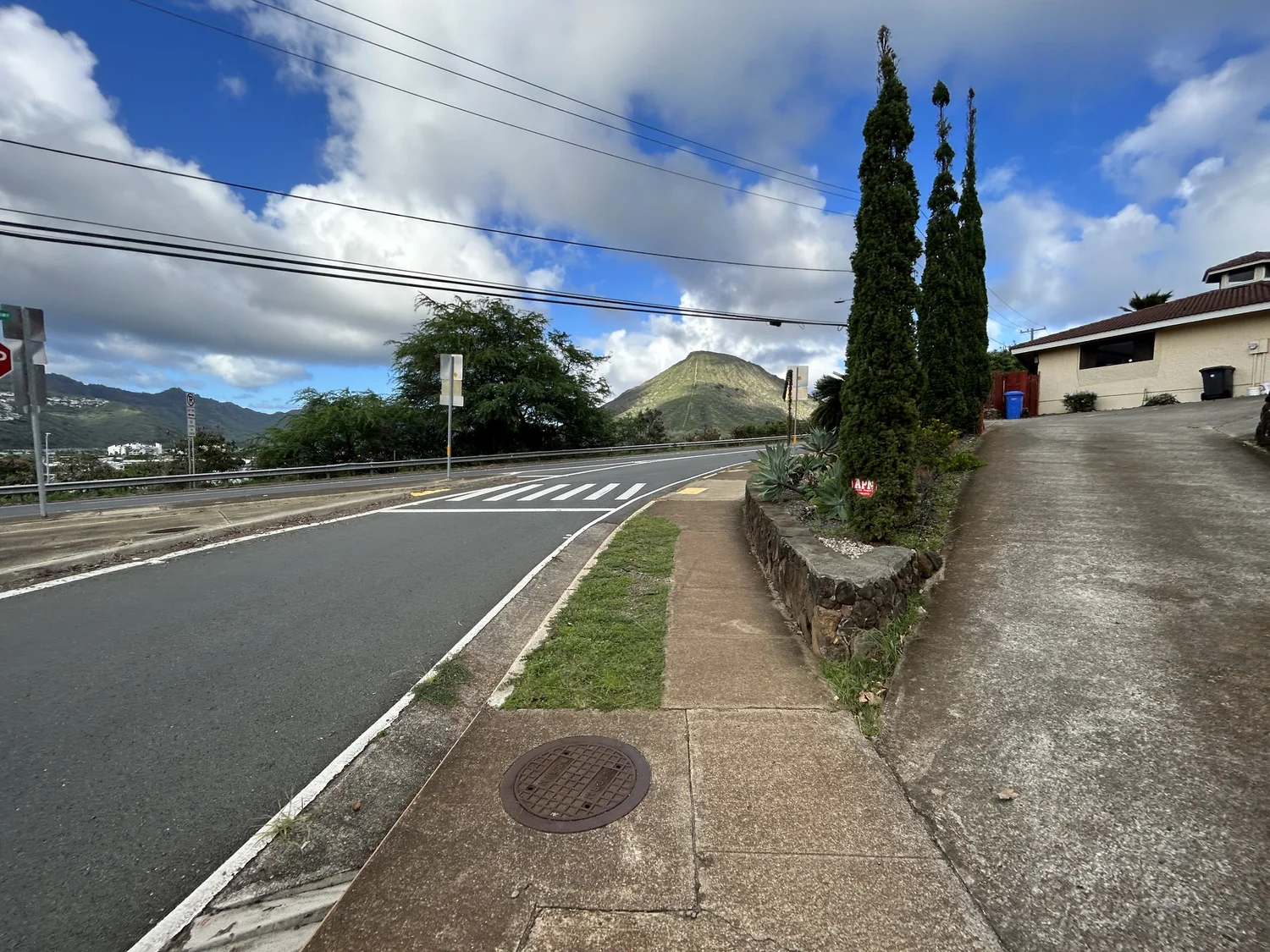 Hiking the Hanauma Bay Rock Bridge Trail on Oʻahu, Hawaiʻi — noahawaii