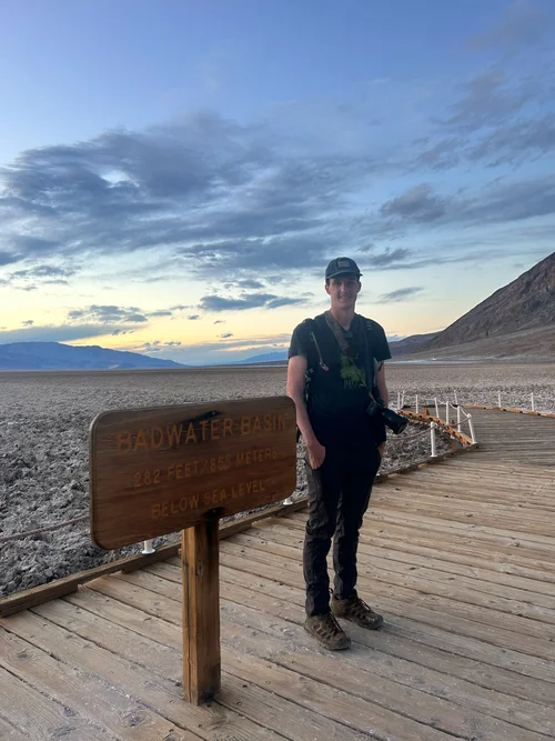 Hiking the Badwater Basin Salt Flats Trail in Death Valley National ...