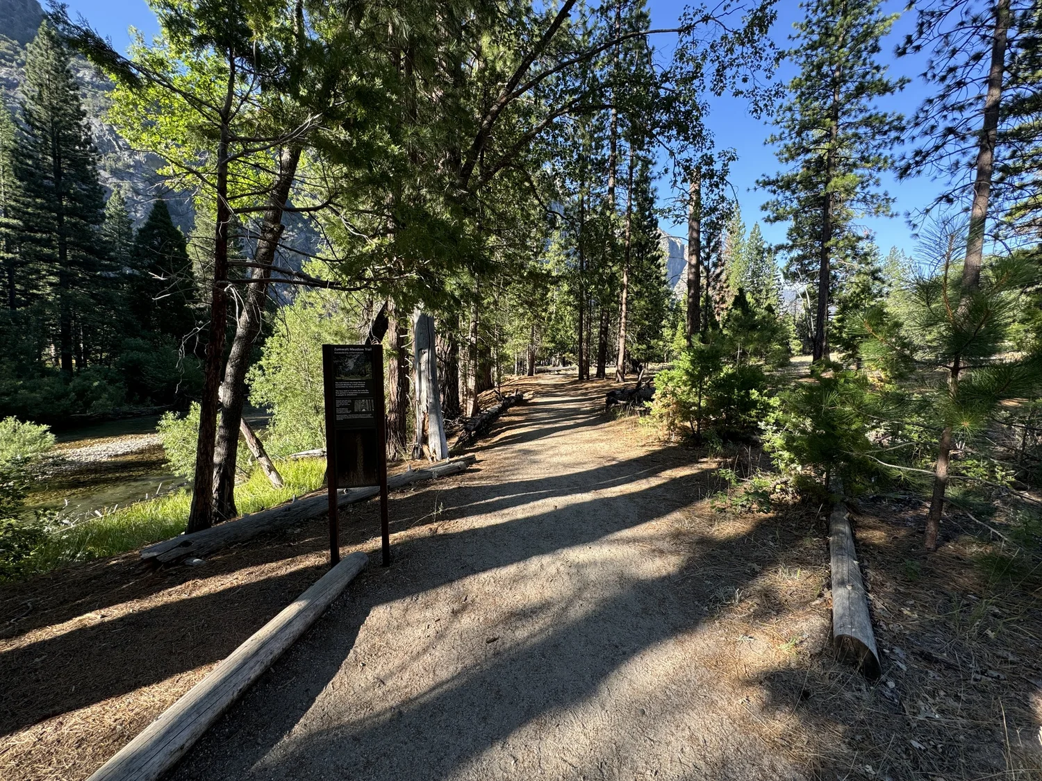 Hiking the Zumwalt Meadow Loop Trail in Kings Canyon National Park — noahawaii