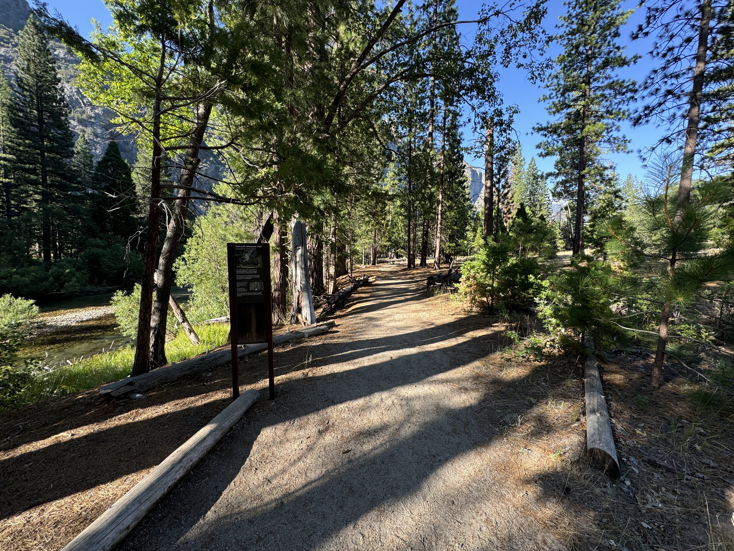 Hiking the Zumwalt Meadow Loop Trail in Kings Canyon National Park ...