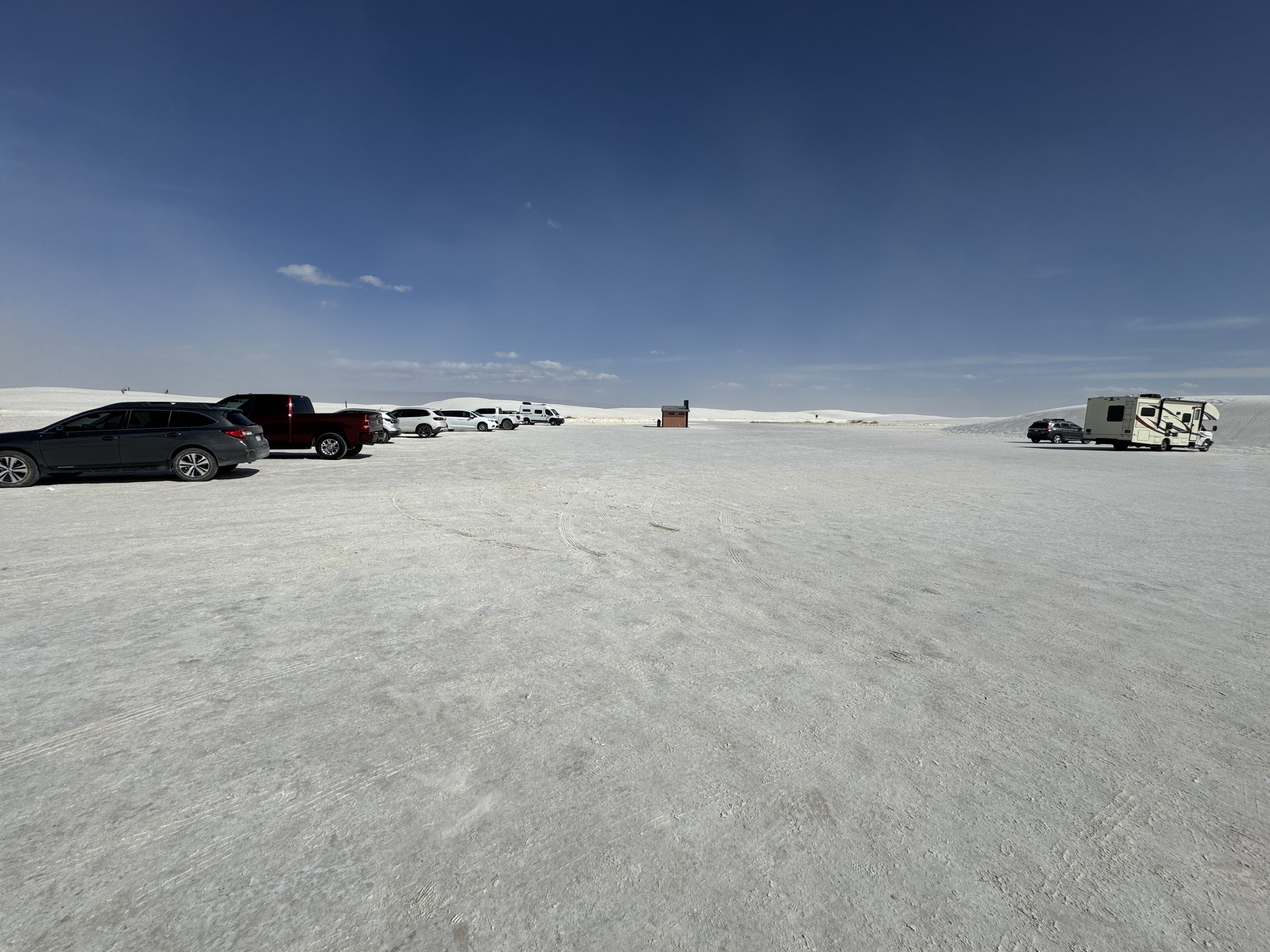 Hiking the Alkali Flat Trail in White Sands National Park — noahawaii