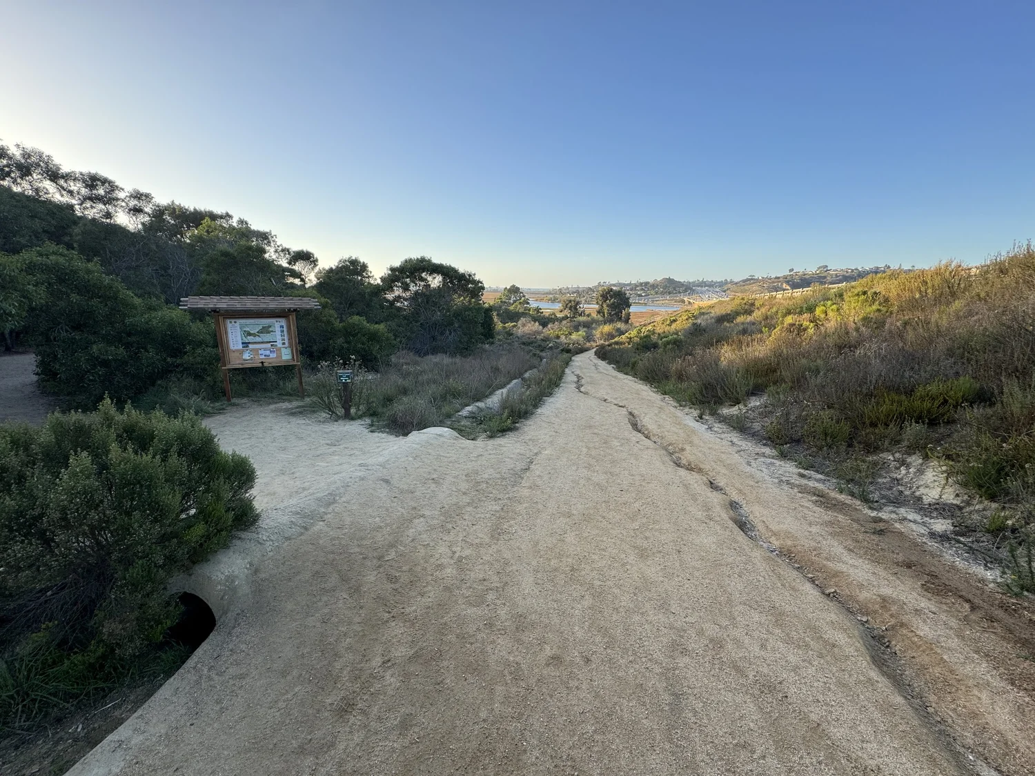 Hiking the Annie’s Canyon Trail via Solana Hills (San Elijo Lagoon), California — noahawaii