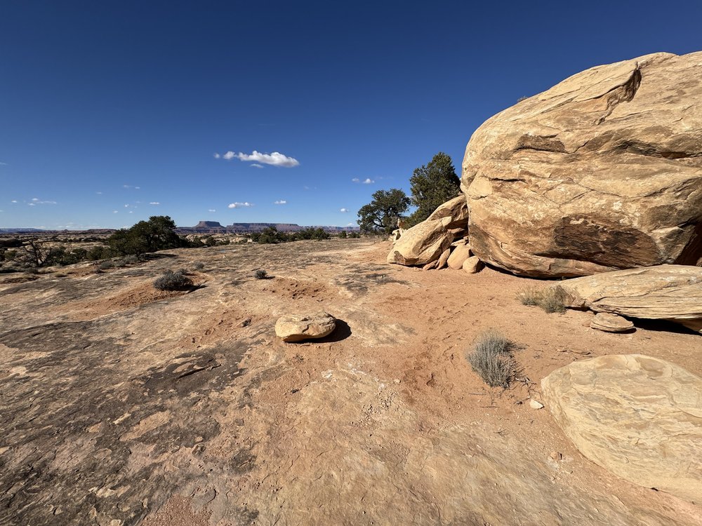 Hiking the Pothole Point Trail in Canyonlands National Park — noahawaii