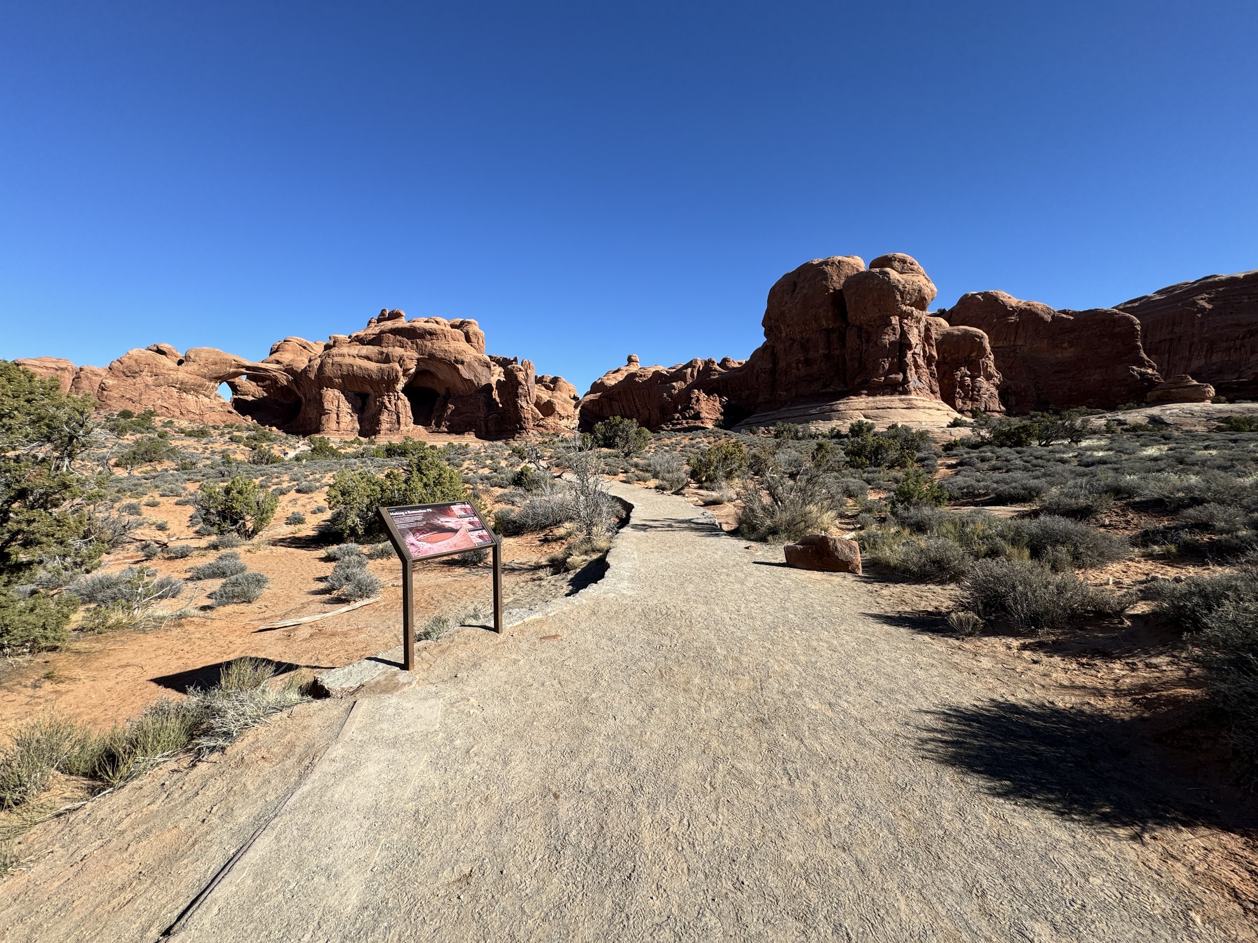 Hiking the Double Arch Trail in Arches National Park — noahawaii