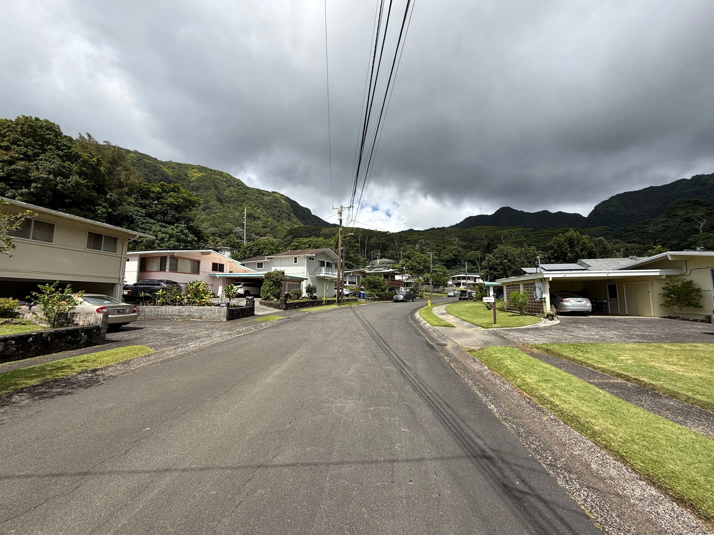 Hiking the Mānoa Middle Ridge Trail on Oʻahu, Hawaiʻi — noahawaii
