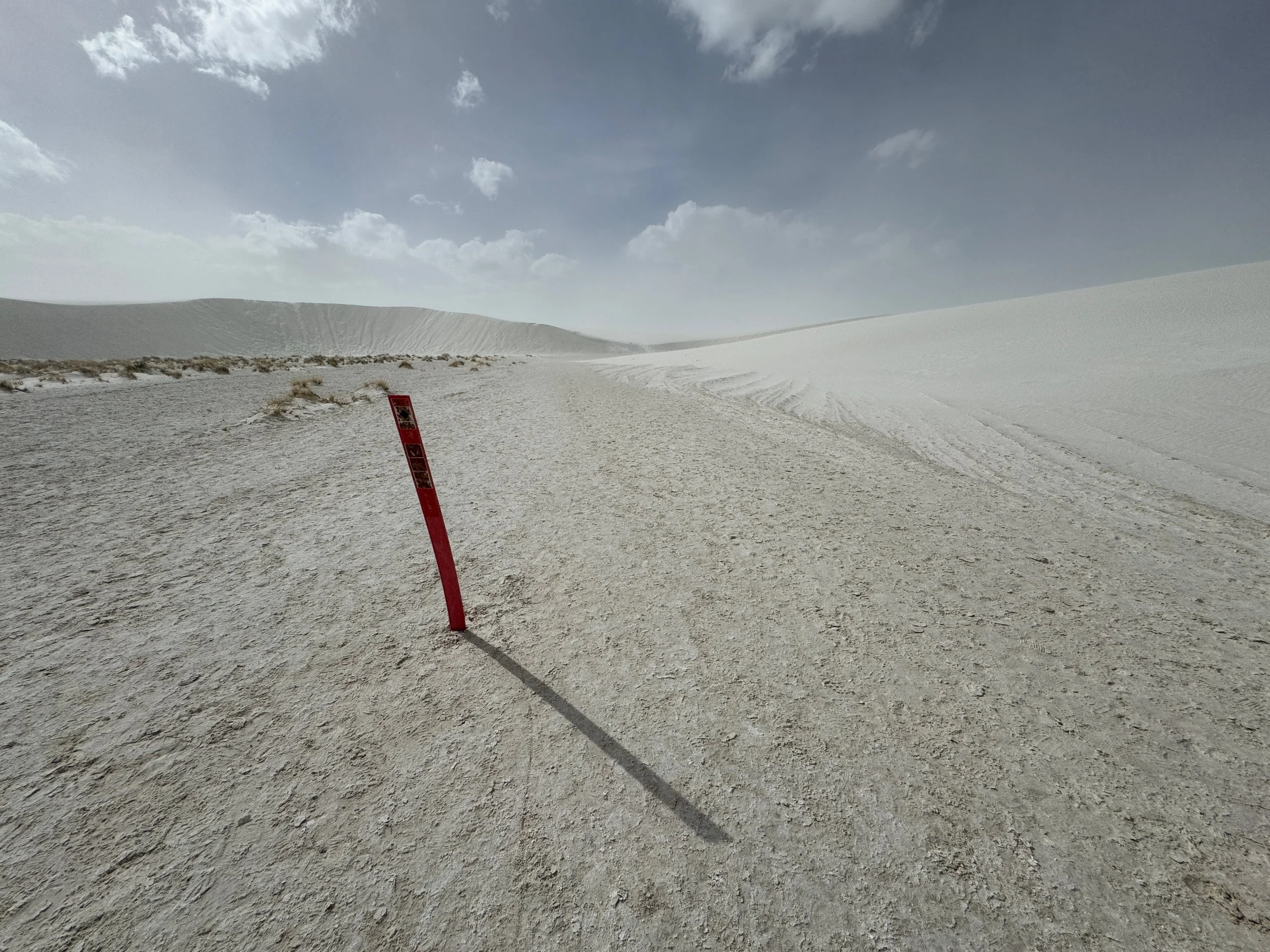 Hiking the Alkali Flat Trail in White Sands National Park — noahawaii