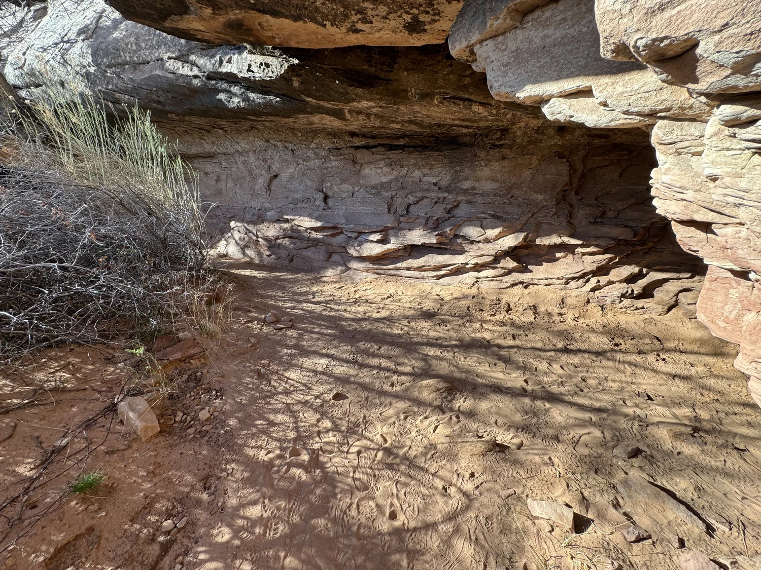 Hiking the Cave Spring Trail in Canyonlands National Park — noahawaii