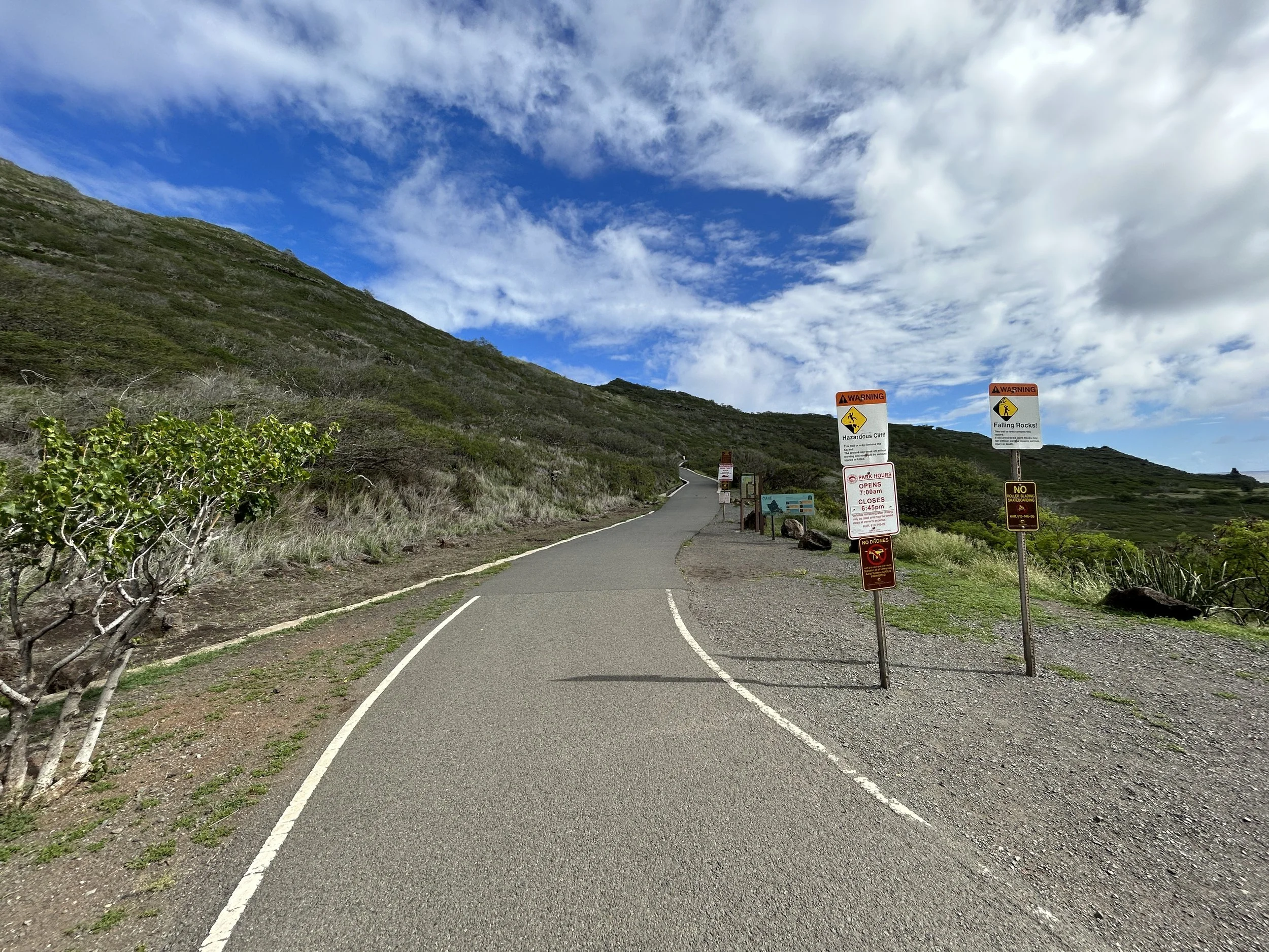 Hiking the Makapuʻu Point Lighthouse Trail on Oʻahu, Hawaiʻi — noahawaii