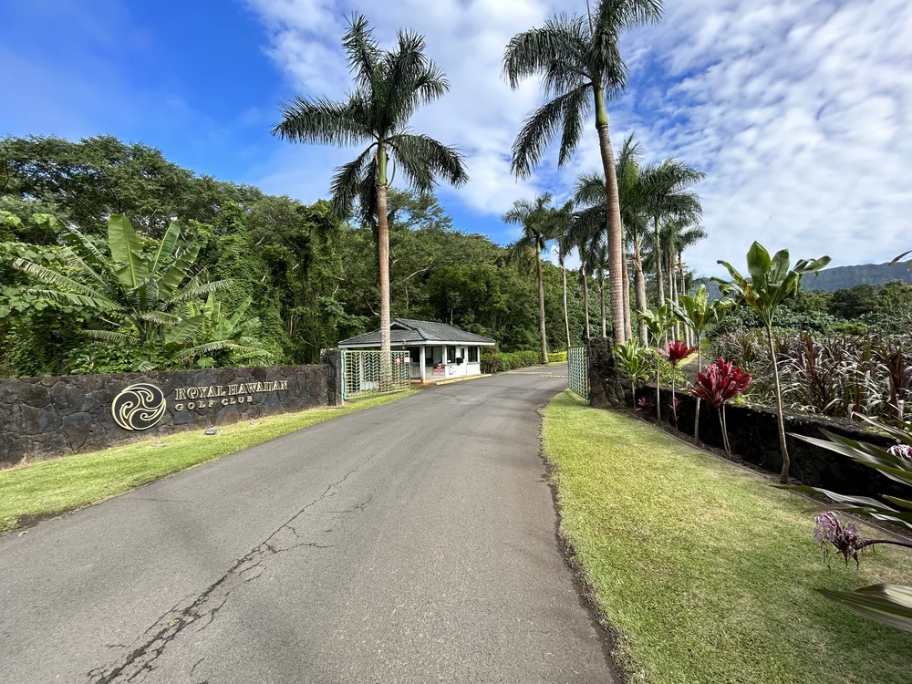 Hiking the Mt. Olomana Trail (Three Peaks) on Oʻahu, Hawaiʻi — noahawaii