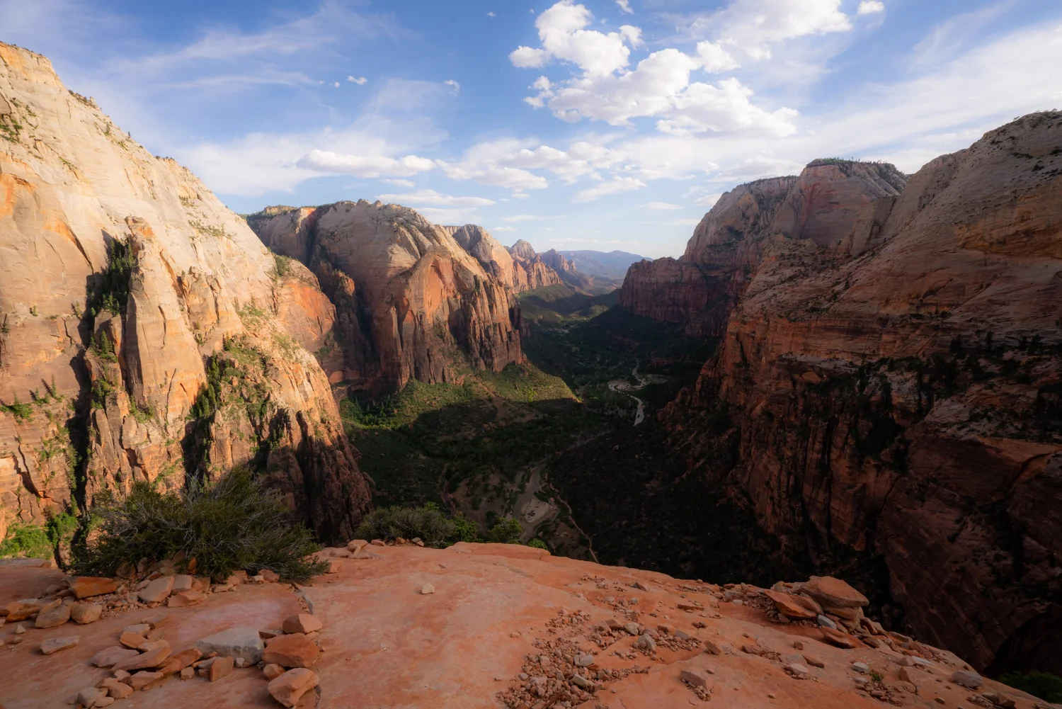 Hiking the Angels Landing Trail in Zion National Park — noahawaii