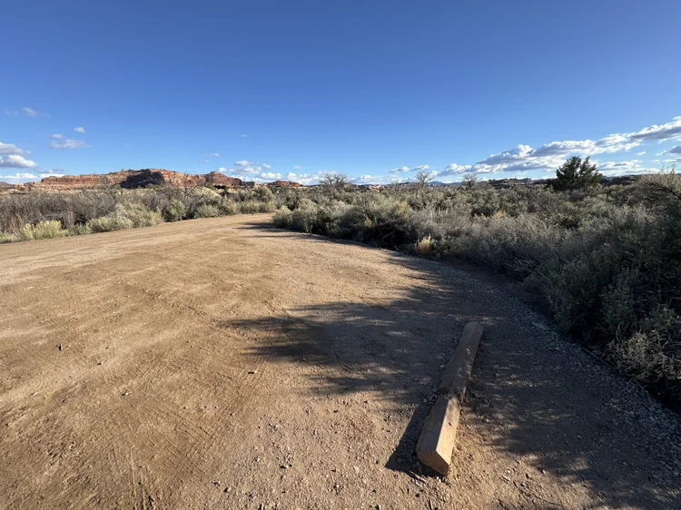 Hiking the Cave Spring Trail in Canyonlands National Park — noahawaii
