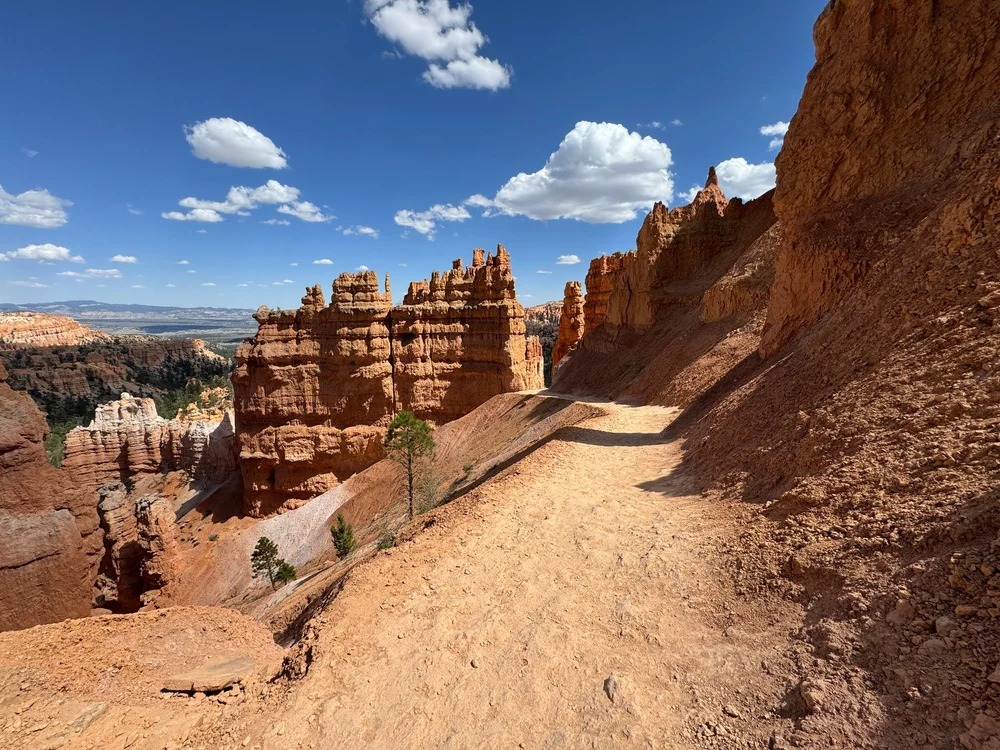 Hiking the Navajo Loop Trail in Bryce Canyon National Park — noahawaii