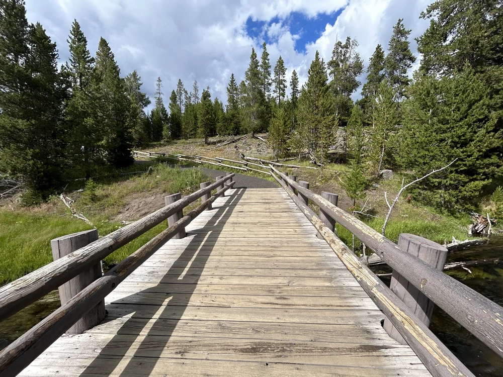 Hiking the Observation Point Trail in Yellowstone National Park — noahawaii