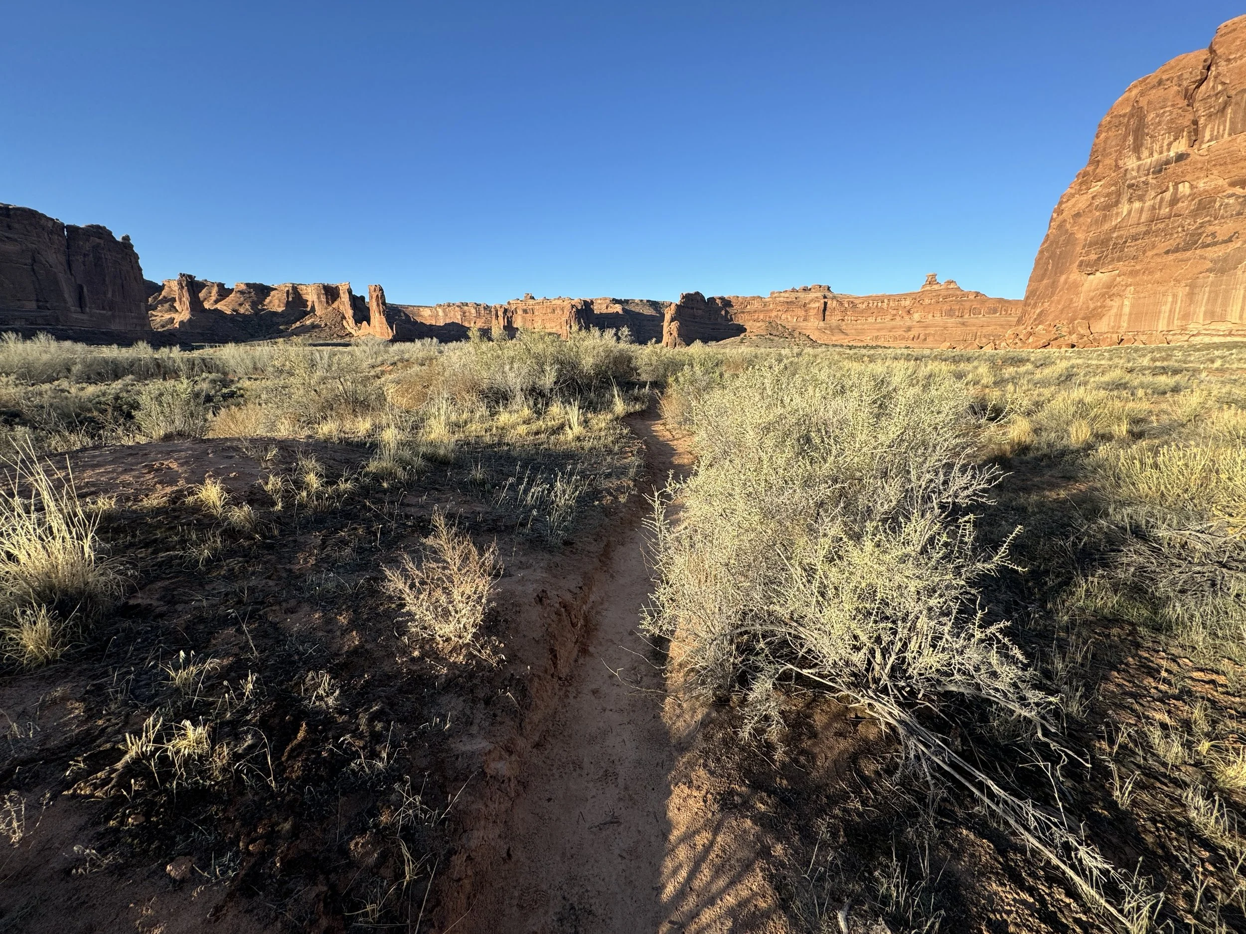 Hiking the Ring Arch Trail in Arches National Park — noahawaii