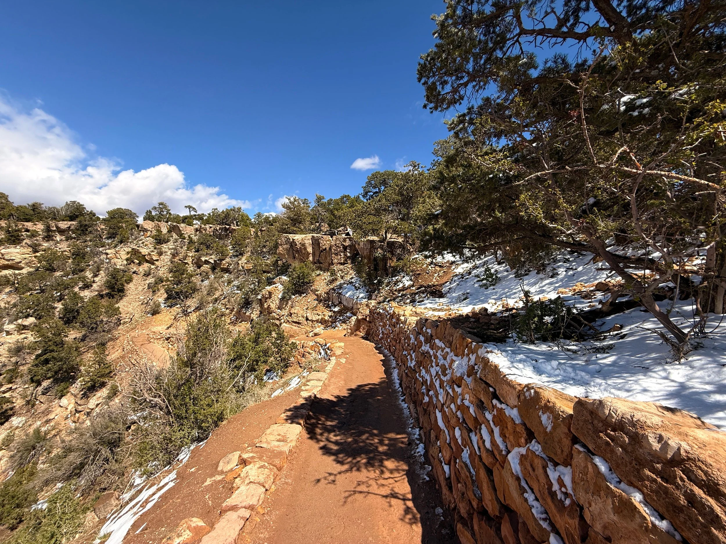 Hiking the Rim to Rim Trail (South Kaibab to North Kaibab) in Grand ...